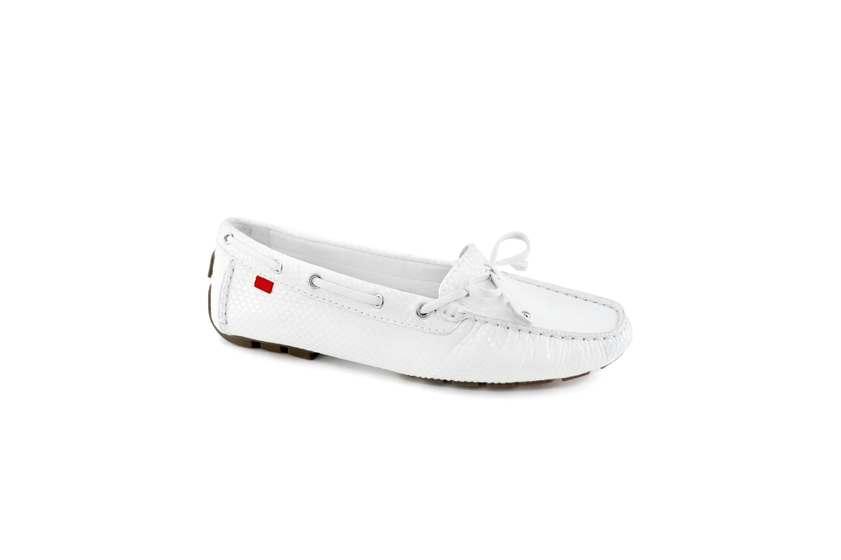 Click here for Marc Joseph New York Womens Cypress Hill Tiebow Dr... prices