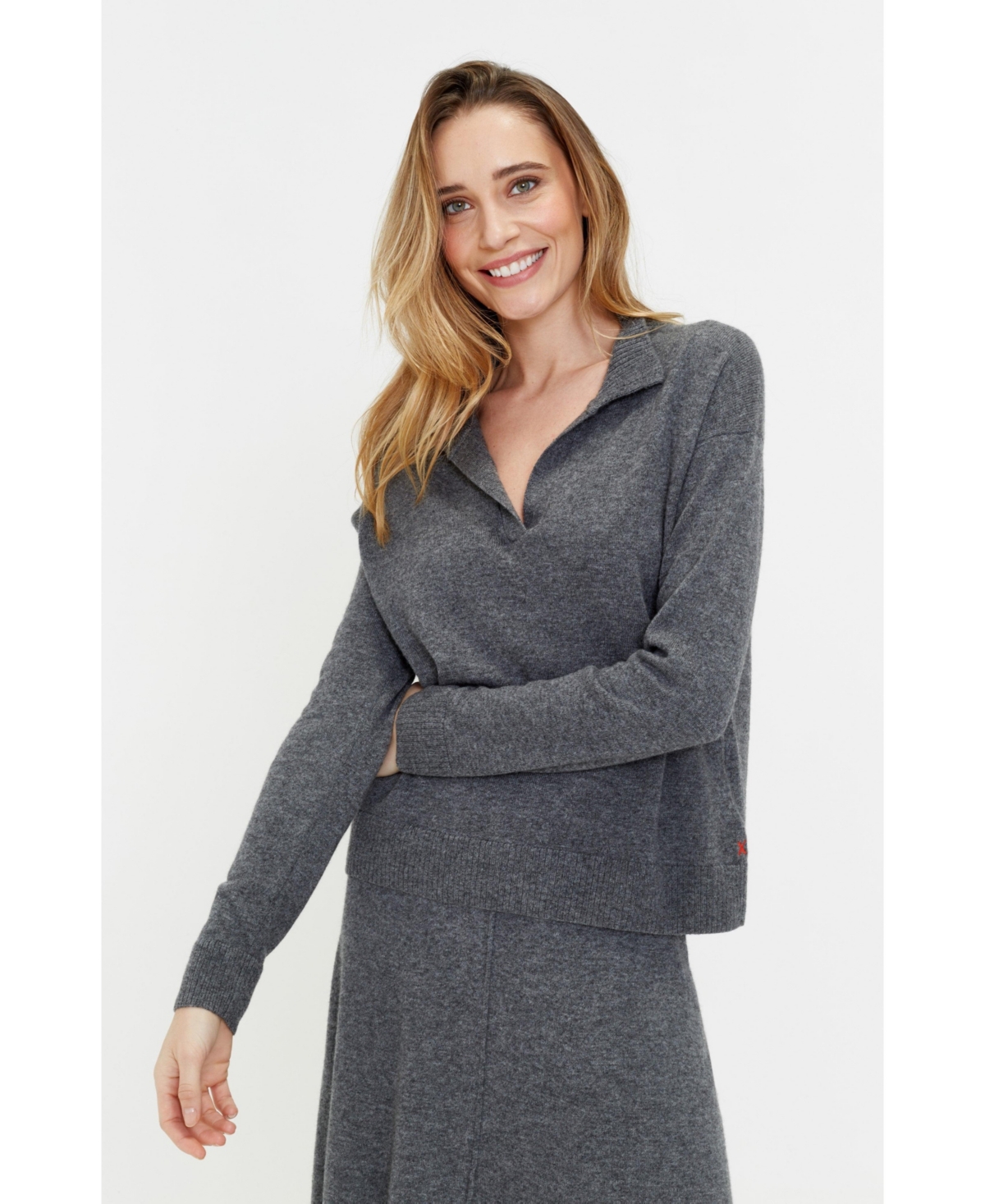 Click here for Chinti & Parker Womens Wool Cashmere Blend V Neck... prices
