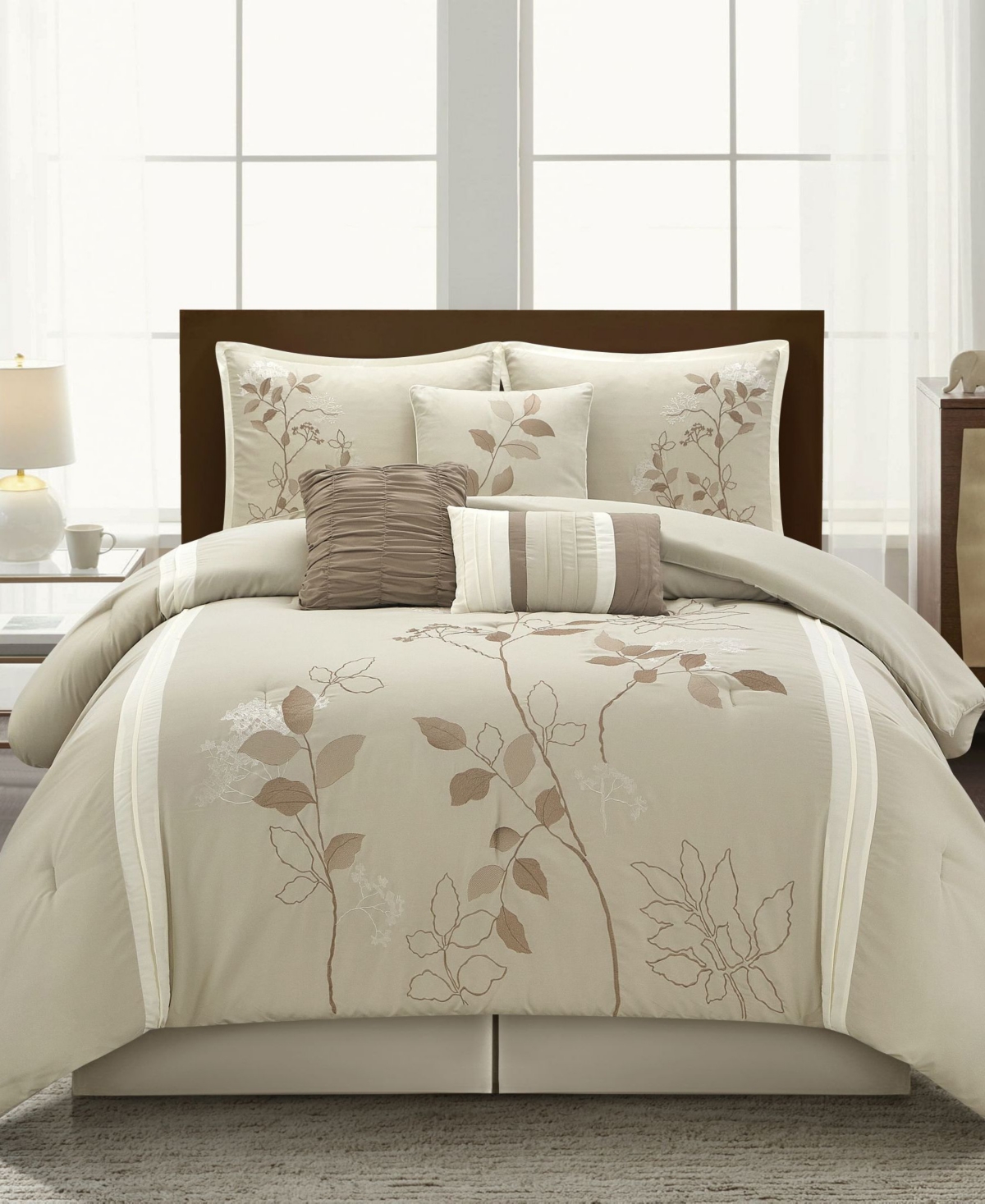 Click here for Stratford Park Lucy 7-Pc. Comforter Set  Queen - B... prices
