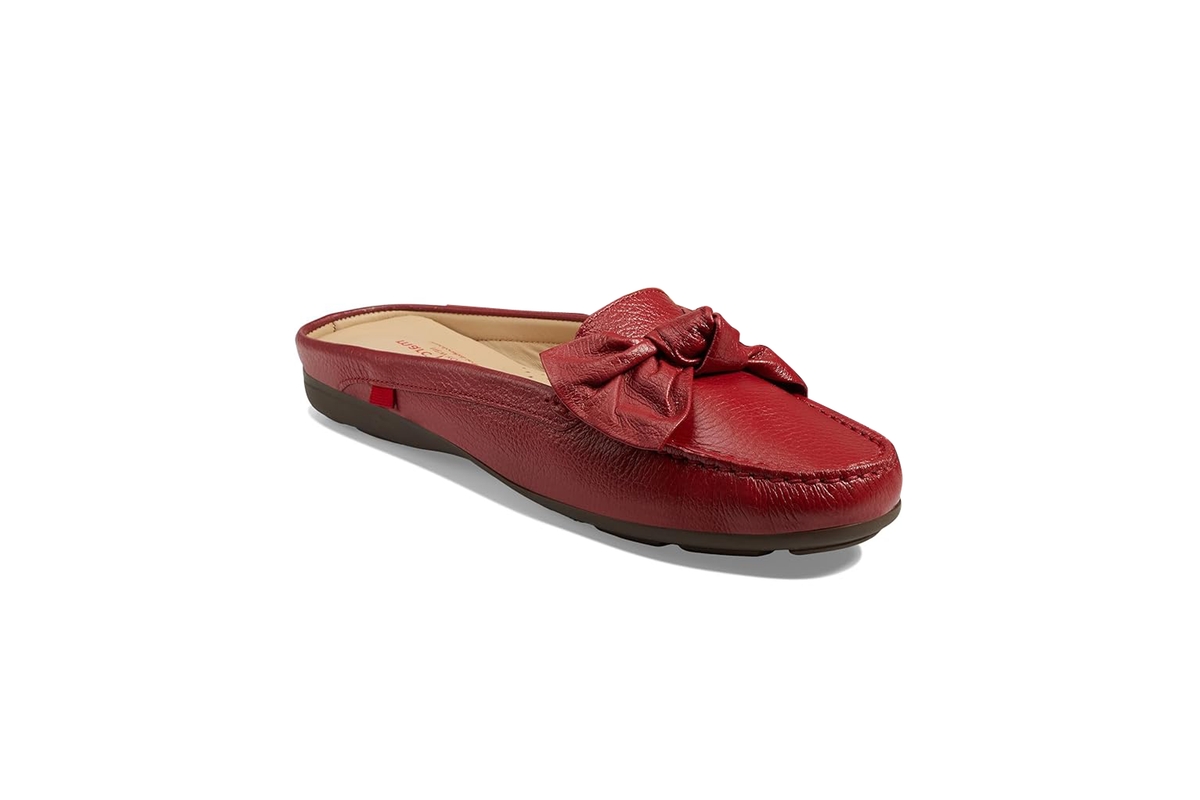Click here for Marc Joseph New York Womens Diane St Slip On Comfo... prices