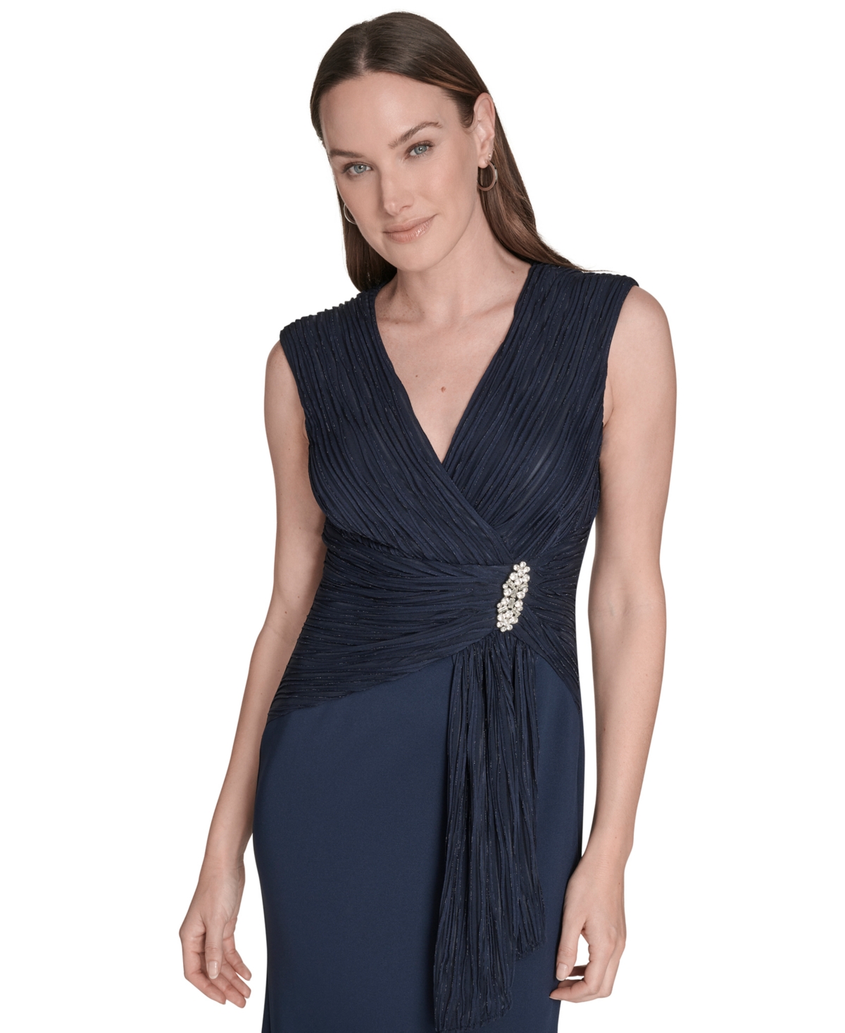 Click here for Jessica Howard Petite Sleeveless V-neck Dress - Na... prices