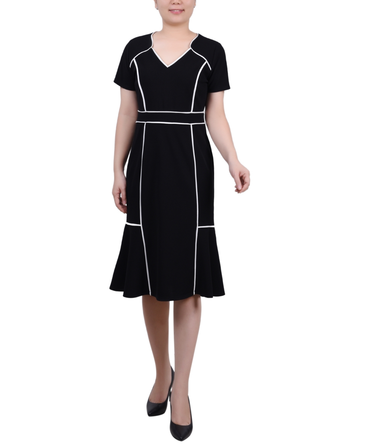 Click here for Ny Collection Petite Short sleeve Piped Detail Dre... prices