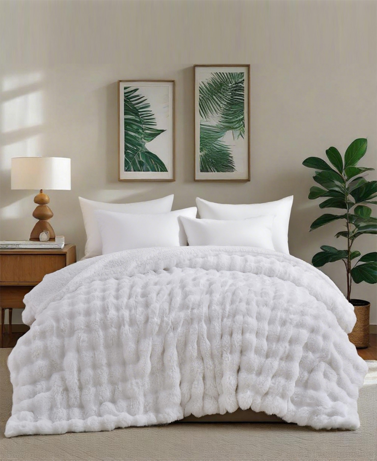 Click here for Unikome Faux Fur Reversible Comforter  Queen - Whi... prices