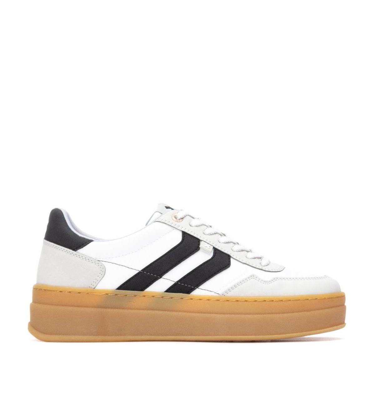 Click here for Womens Casual Sneakers By Xti - White prices