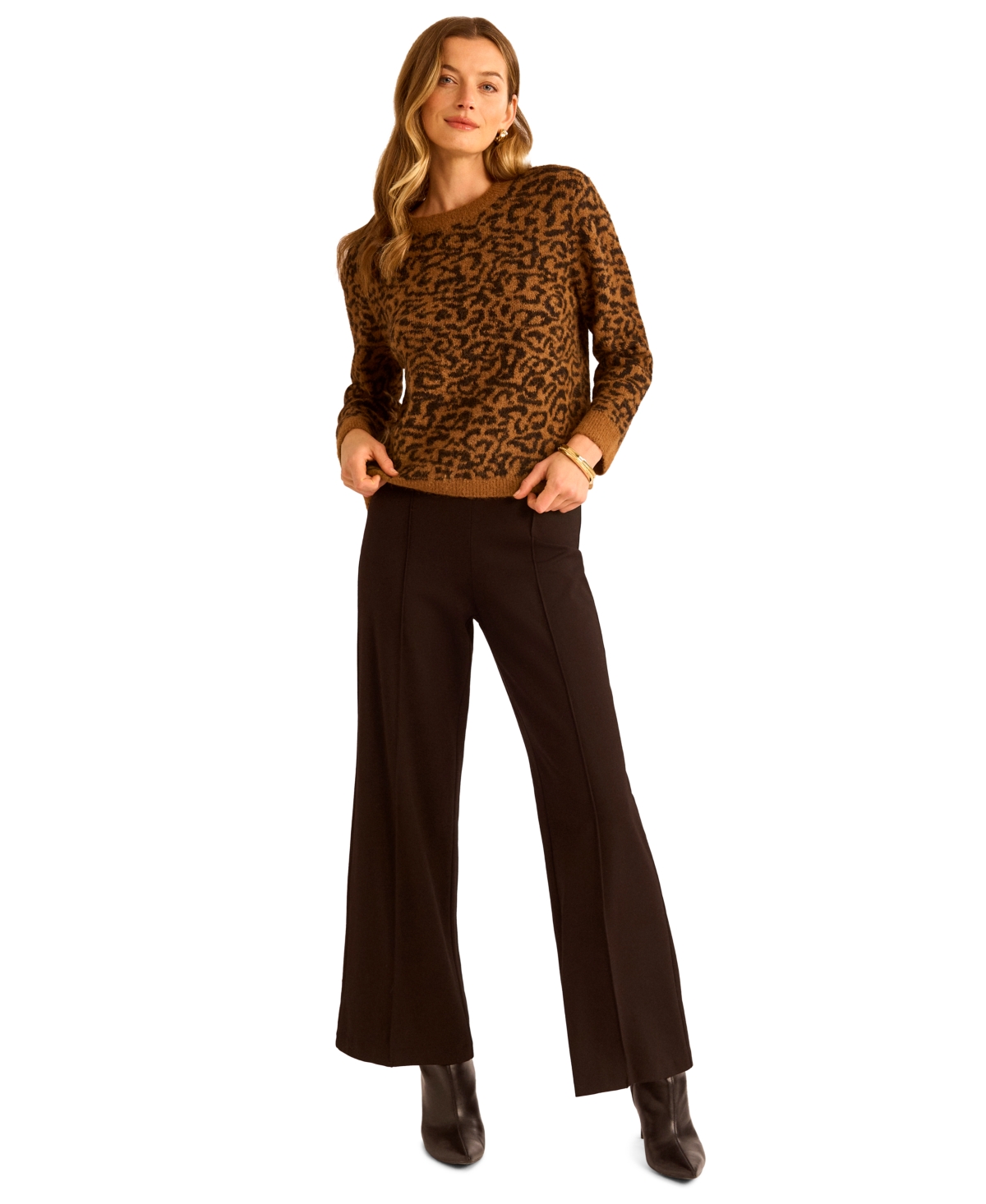 Click here for Vince Camuto Womens Leopard Print Long Sleeve Swea... prices