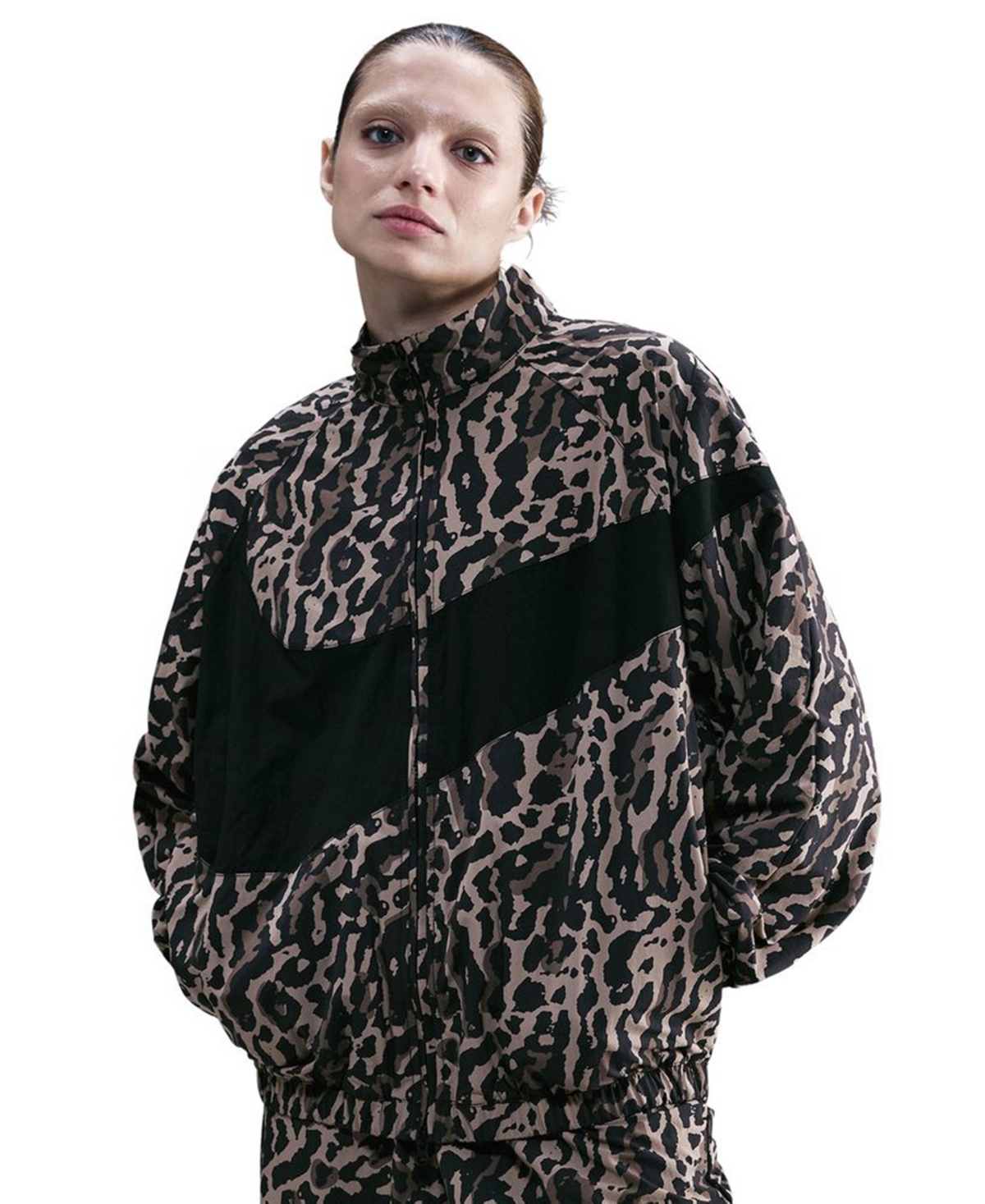 Click here for Nike Womens Long Sleeve Jacket - Black prices