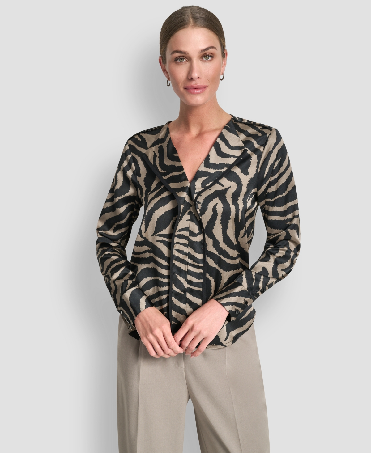 Click here for Dkny Womens V-Neck Piping Blouse - Black/Tan prices