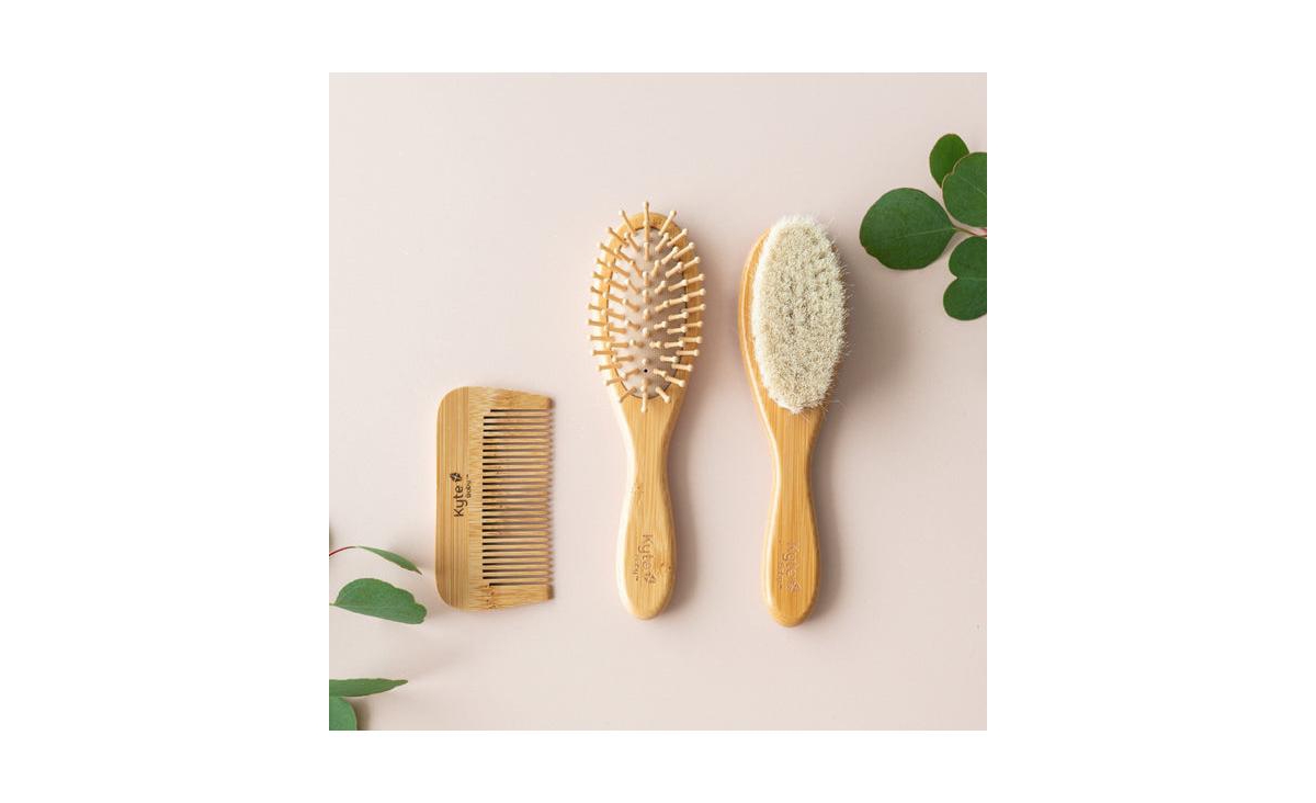 Click here for Kyte Baby Baby 3-Piece Brush Set prices