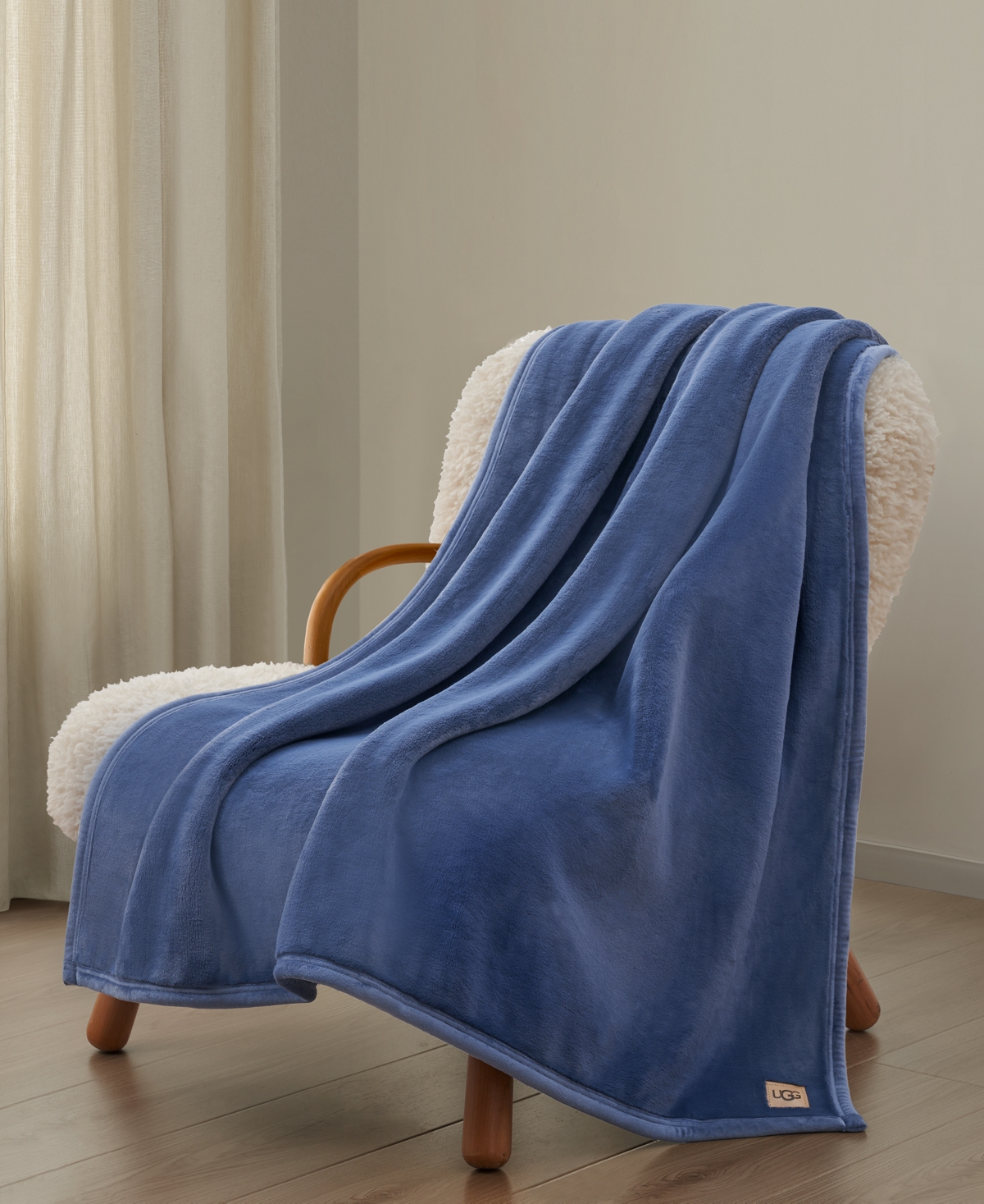 Click here for Ugg Coco Soft Throw  50 x 70 - Dart prices