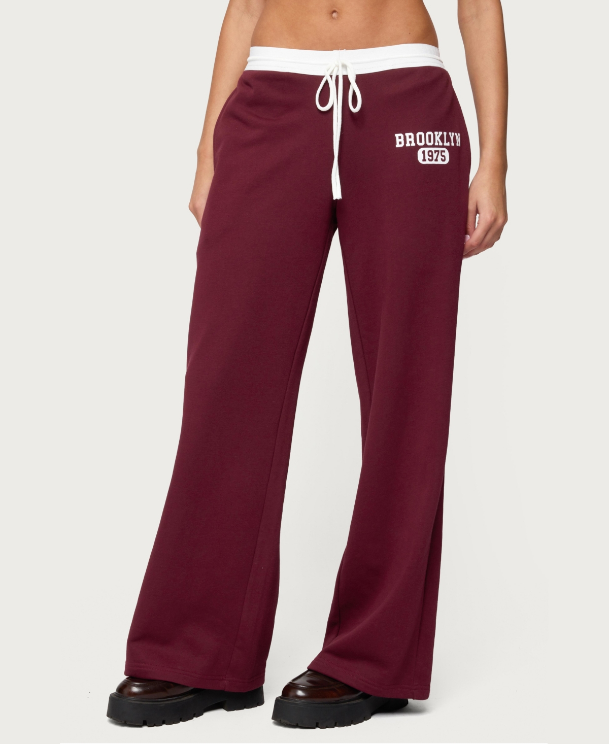 Click here for Edikted Womens Brookie Sweatpants - Burgundy prices