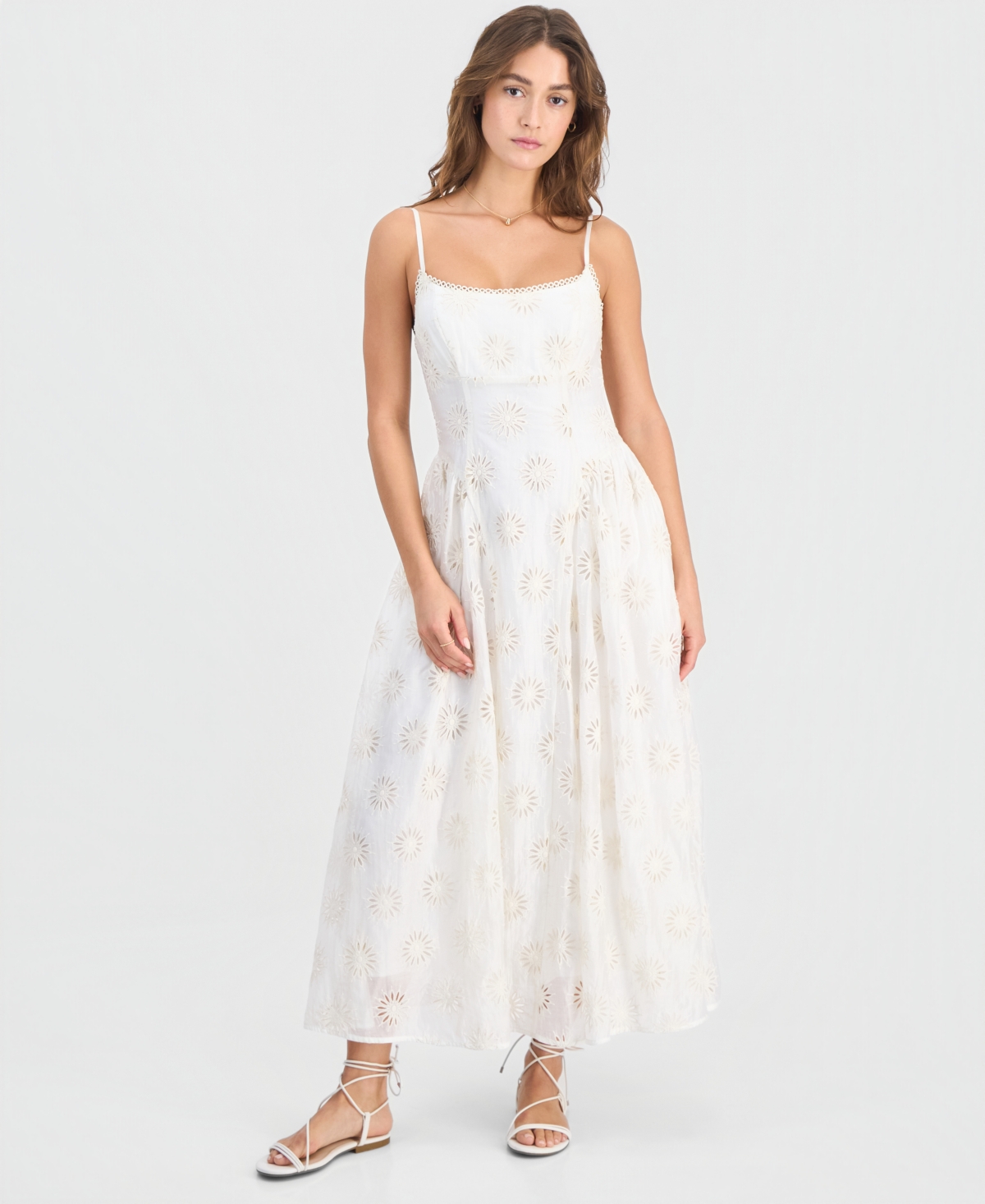 Click here for Astr the Label Womens Caerwyn Square Neck Sleevele... prices