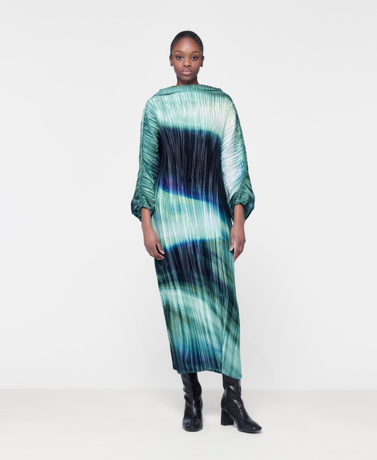 Click here for Leem Womens Printed Plisse Batwing Dress - Green prices