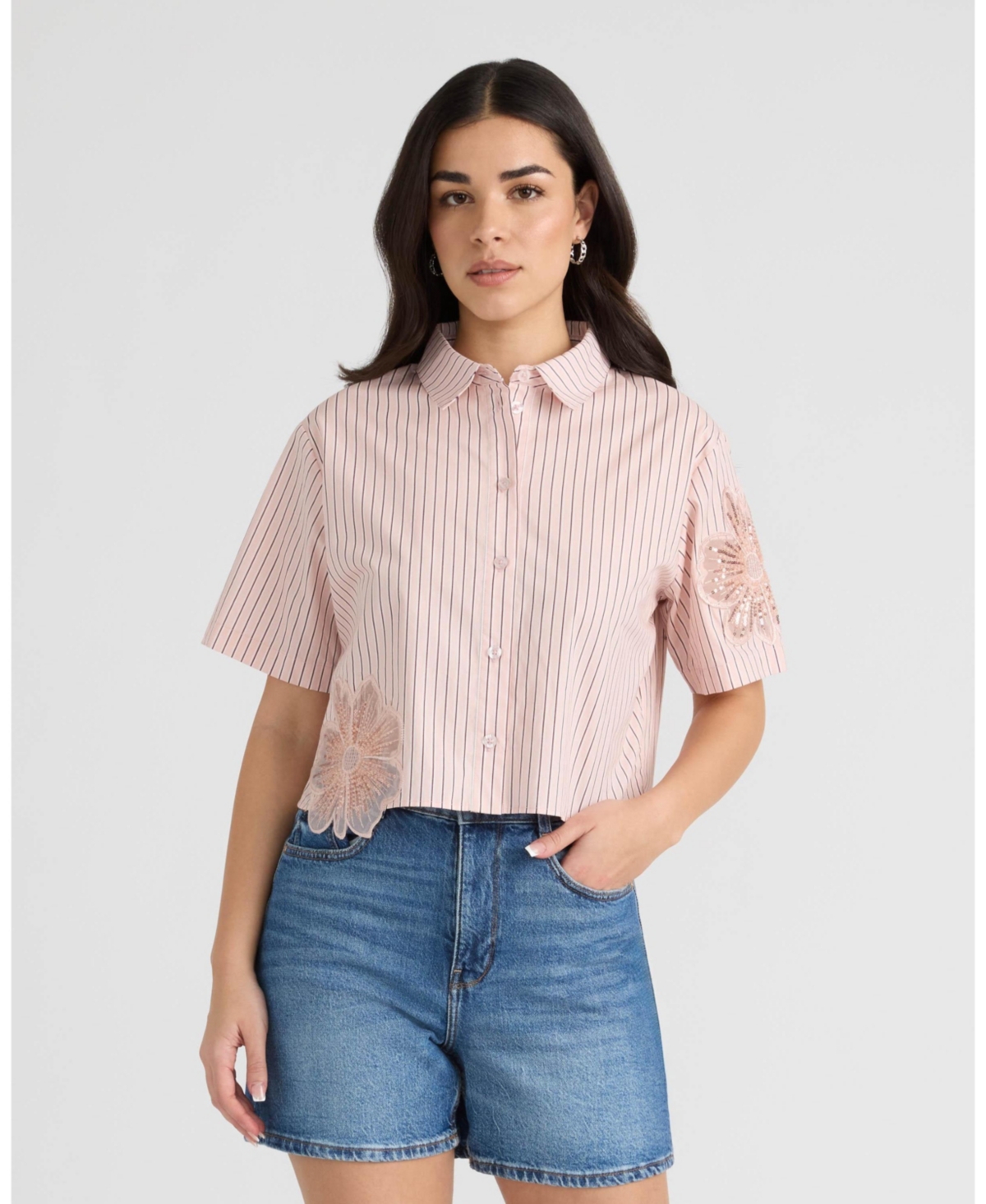 Click here for Nvlt Womens Short Sleeve Camp Shirt w Floral Appli... prices