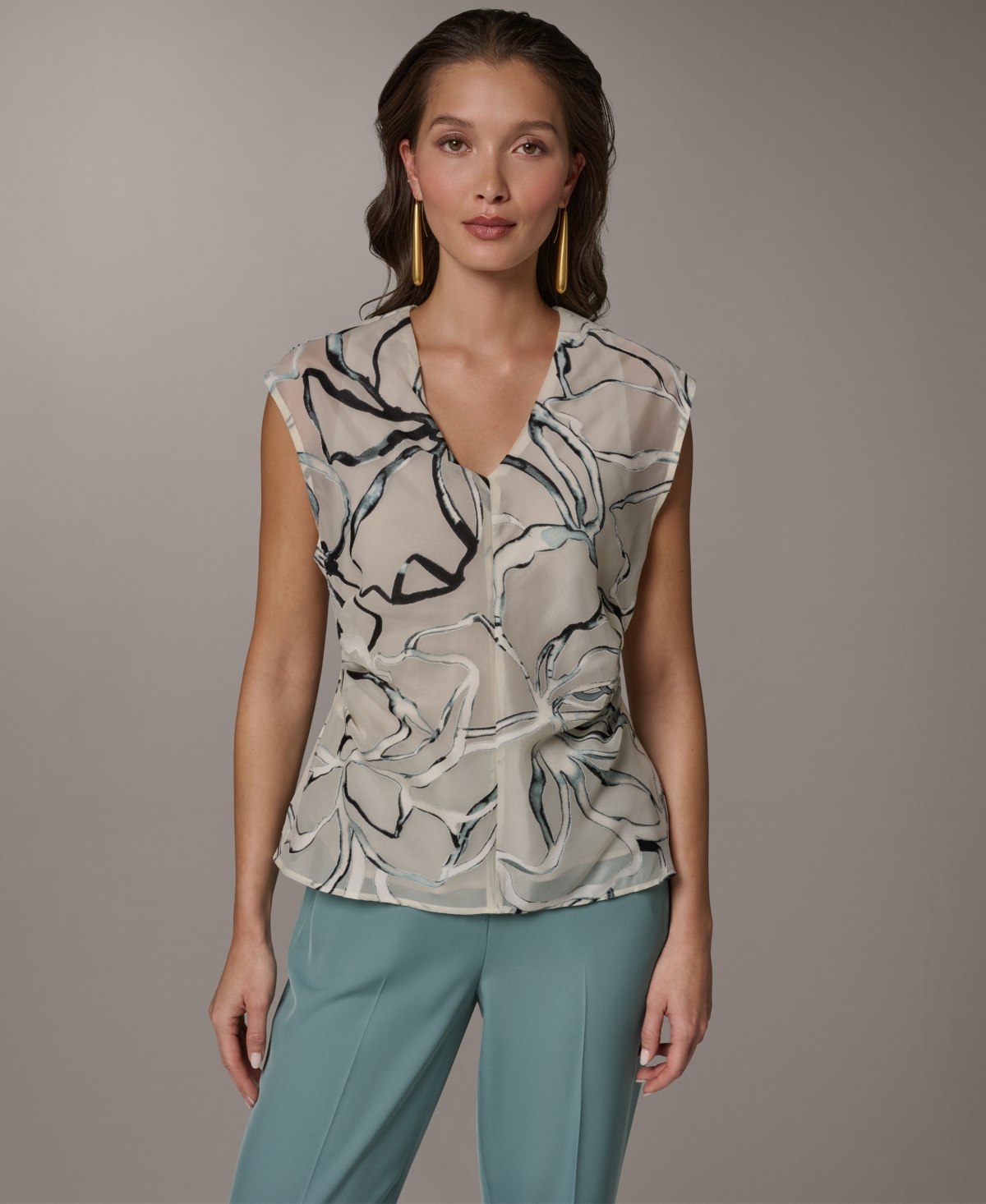 Click here for Donna Karan New York Womens Sleeveless V-Neck Top... prices