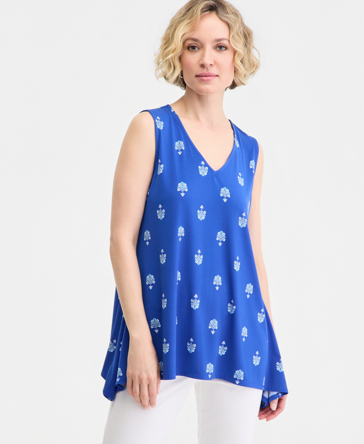 Click here for Jm Collection Womens Printed Sleeveless Vneck Knit... prices