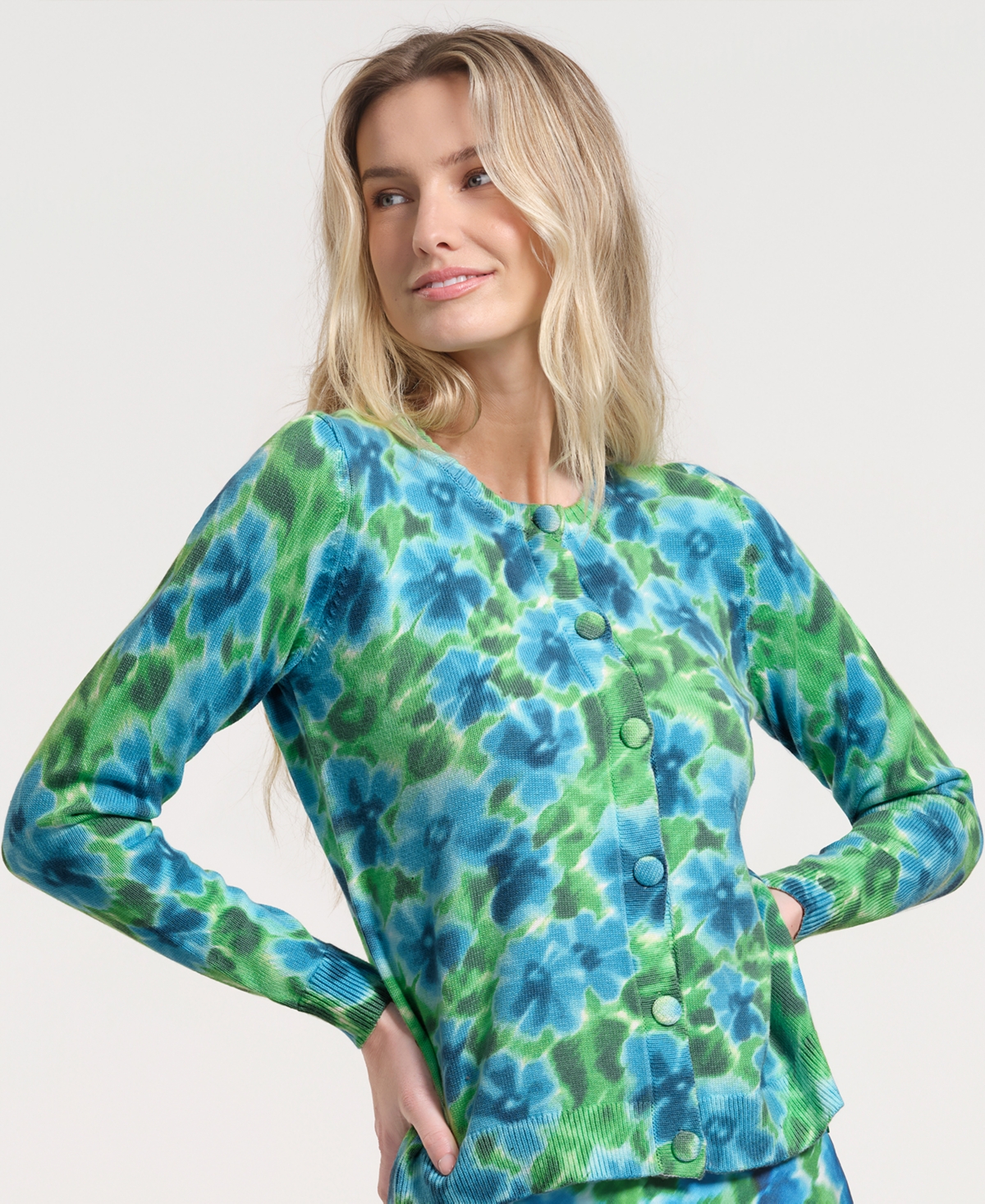Click here for Isaac Mizrahi Womens Long-Sleeve Buttoned-Up Print... prices