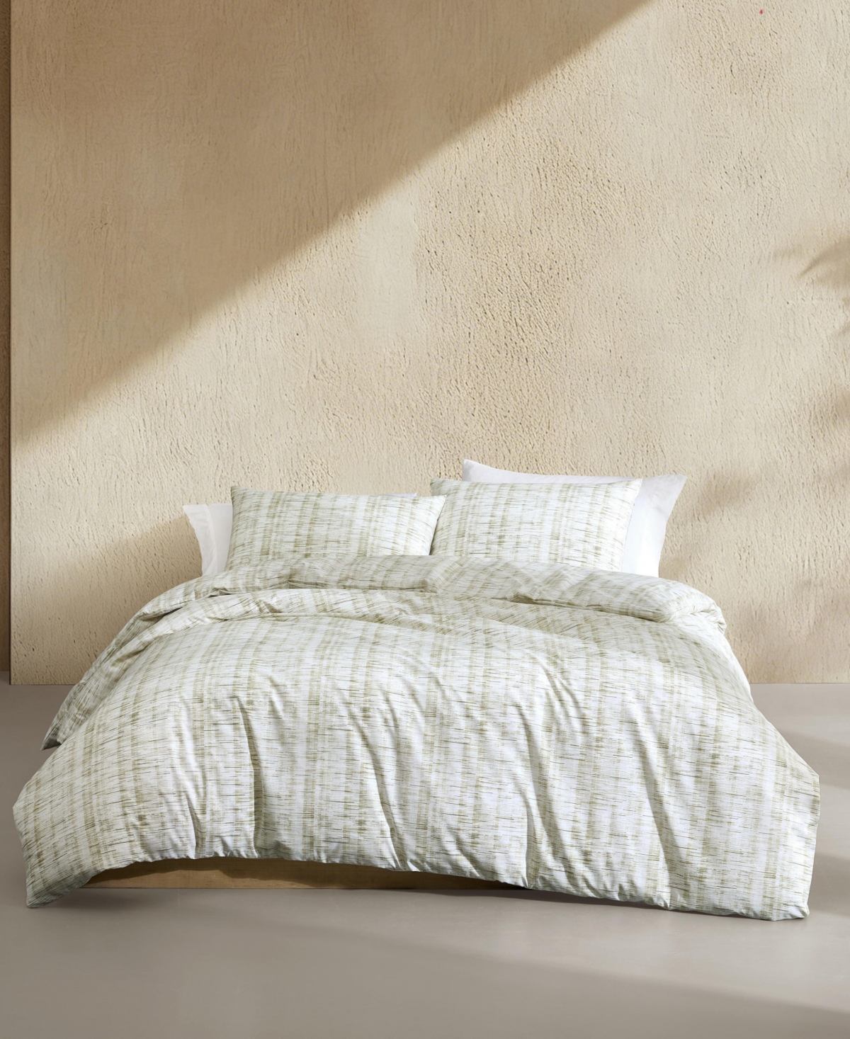 Click here for Calvin Klein Weave Texture Rich 3-Pc. Comforter Se... prices