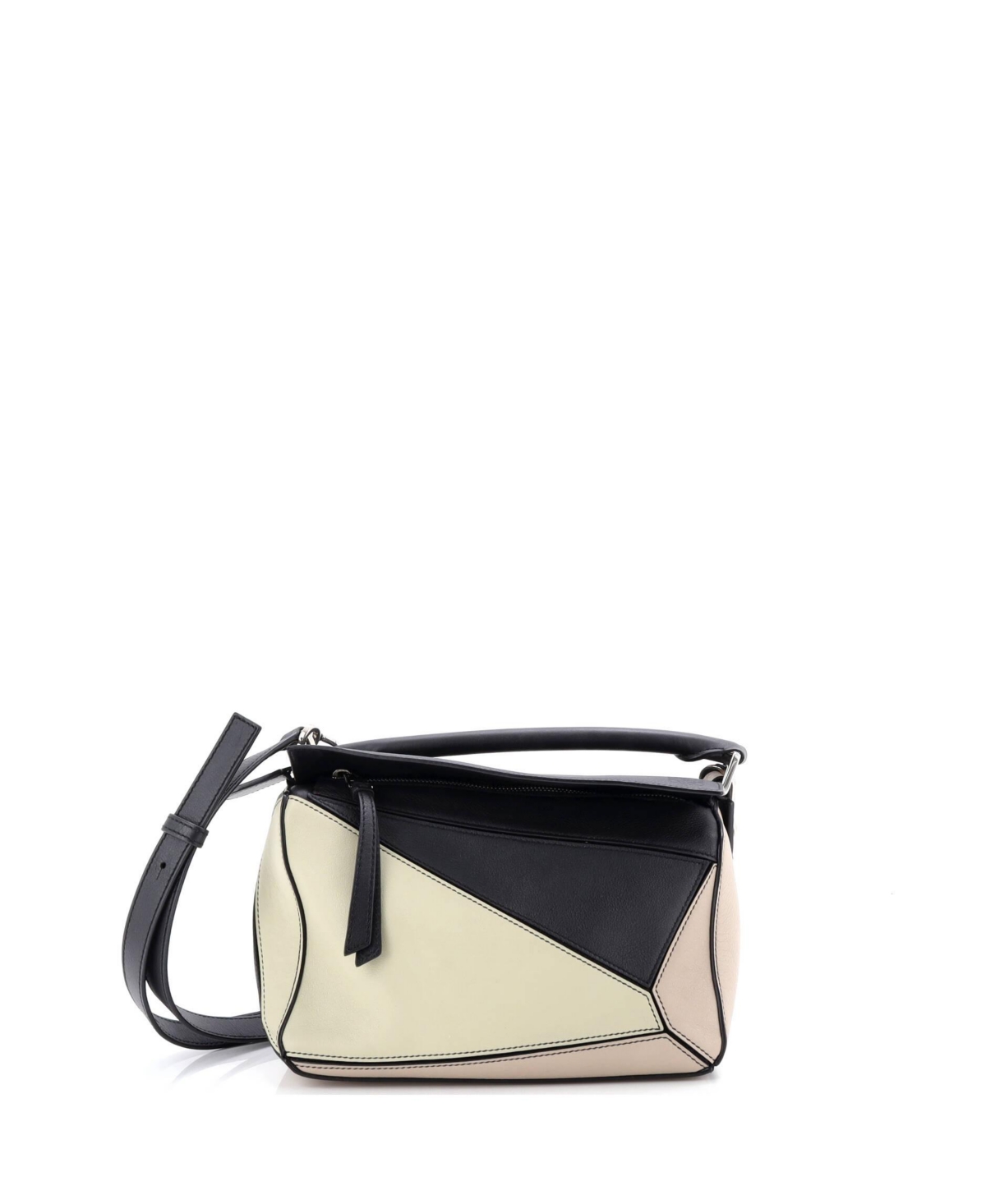 Click here for Pre-Owned Loewe Small Puzzle Bag Leather - Black prices