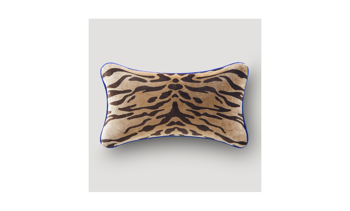 Click here for Bronze Tiger Lumbar 12" X 20" - Blue Pip... prices