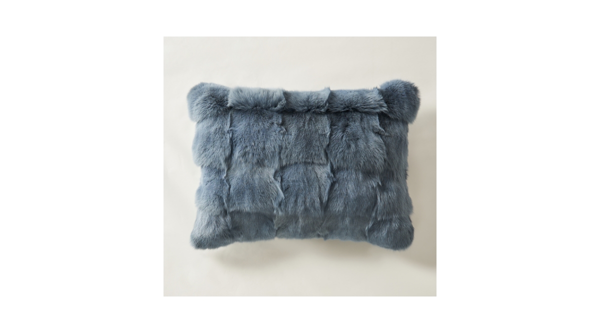 Click here for Fur Lumbar 14" x 20" - Blue - Blue prices