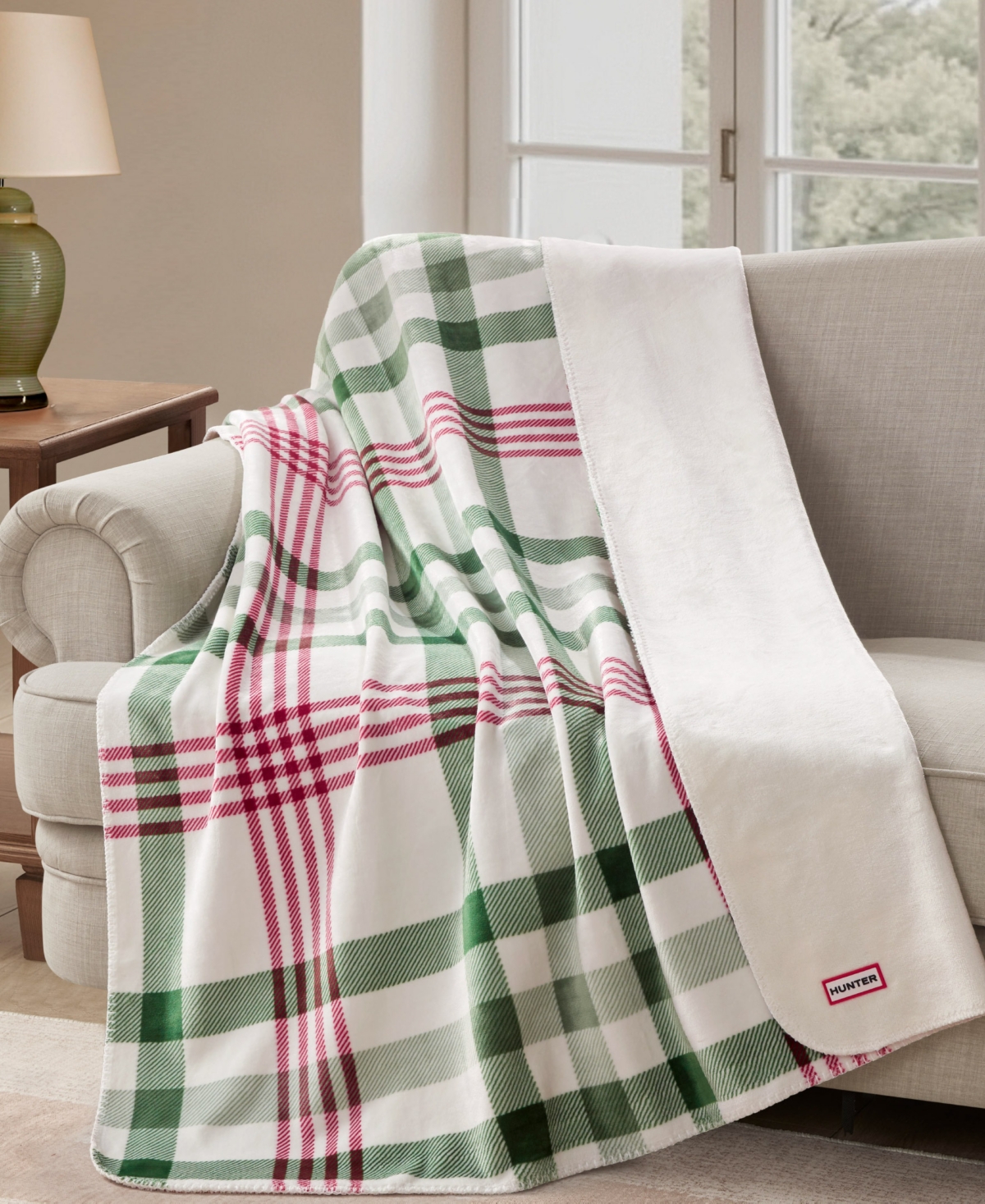 Click here for Hunter Designer Reversible Plush Throws  50 x 70 -... prices