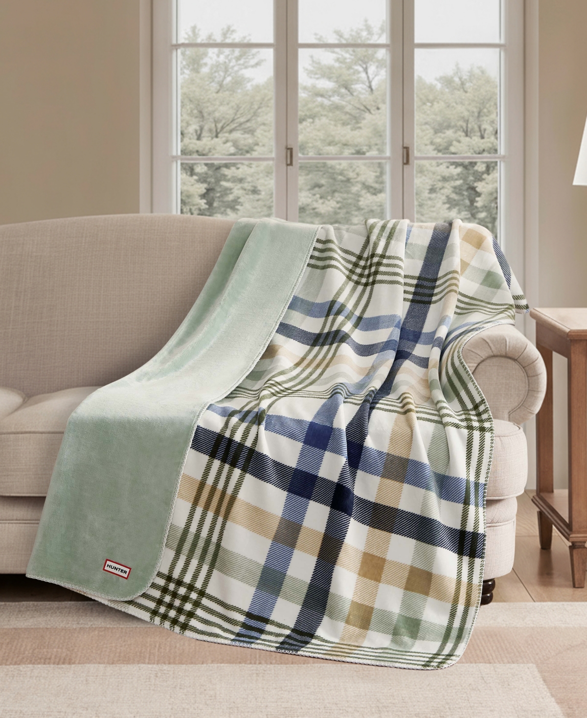 Click here for Hunter Designer Reversible Plush Throws  50 x 70 -... prices