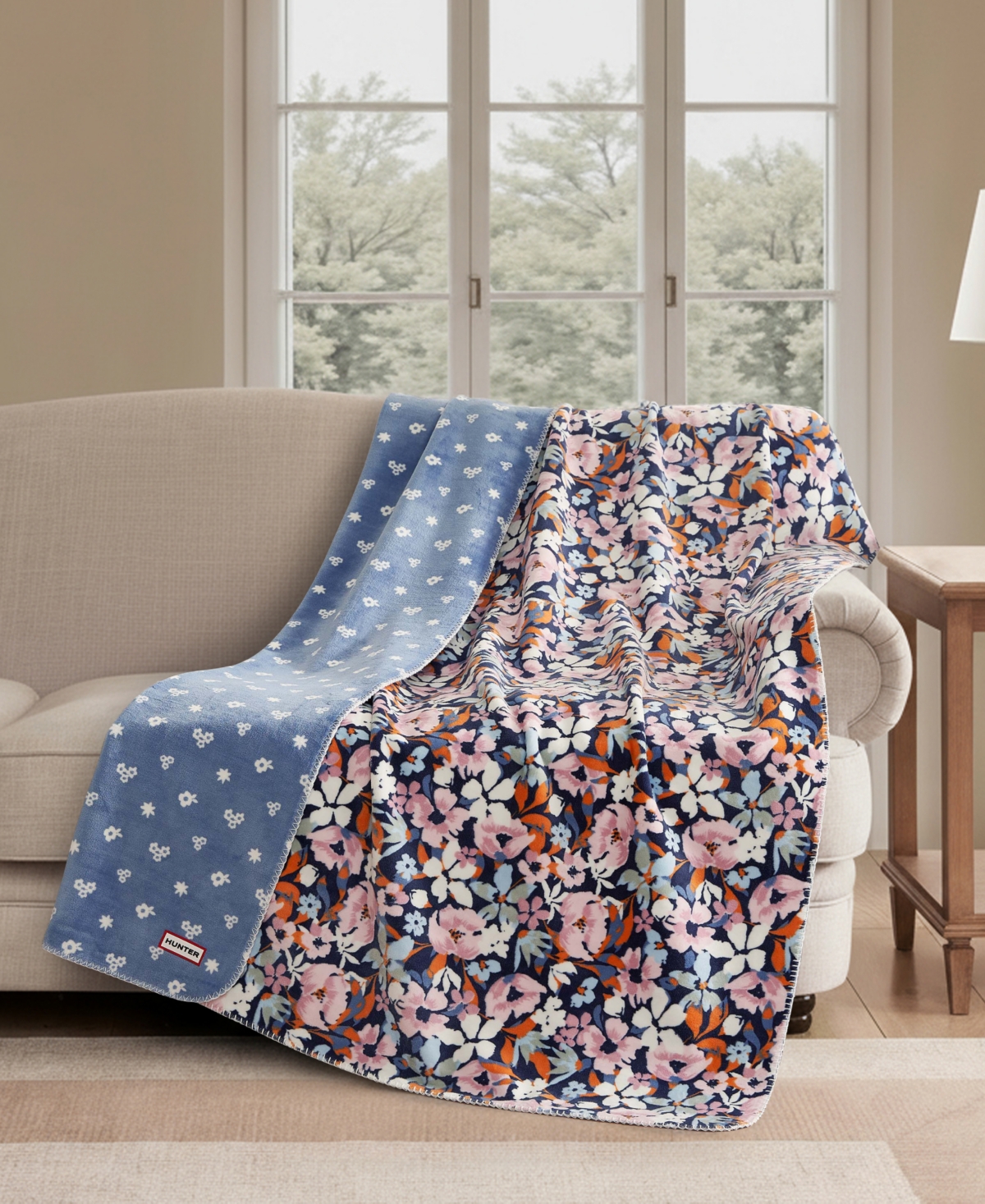 Click here for Hunter Designer Reversible Plush Throws  50 x 70 -... prices