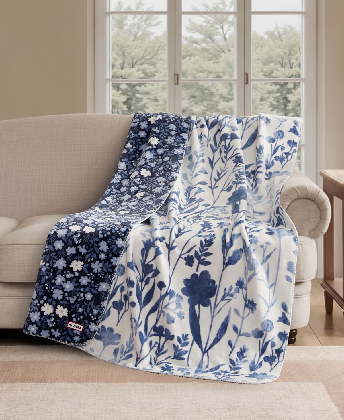 Click here for Hunter Designer Reversible Plush Throws  50 x 70 -... prices