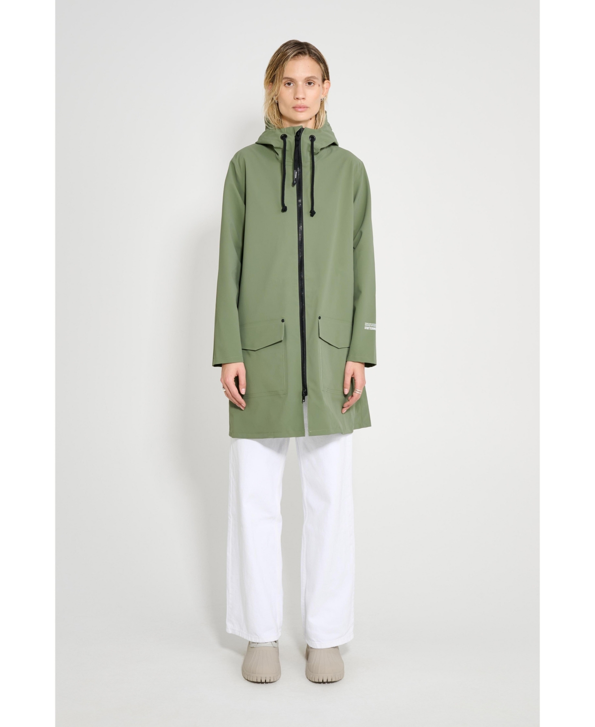 Click here for Stutterheim Mosebacke Patch Raincoat - Dry green prices