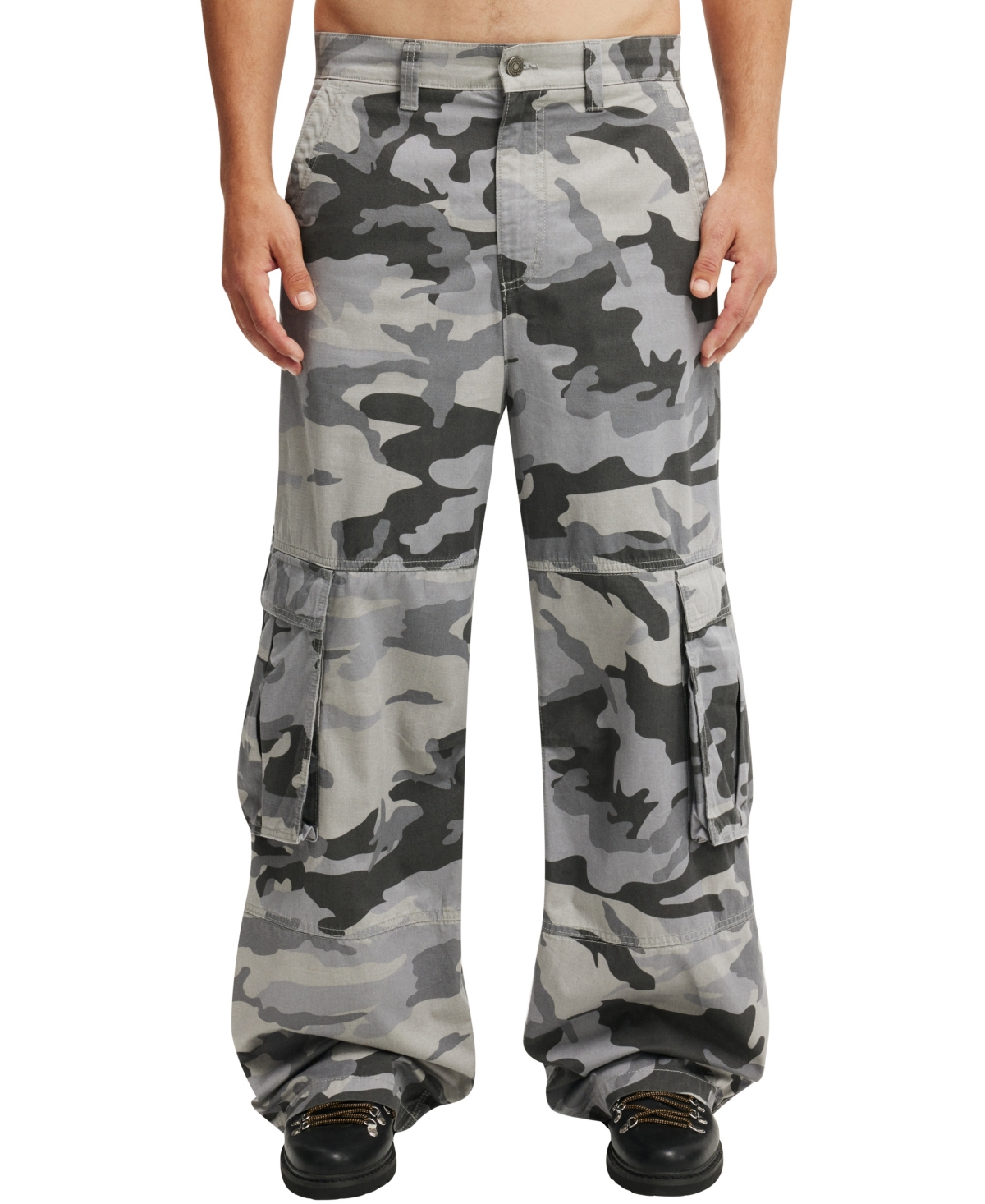 Click here for Cotton On Mens Super Baggy Cargo Pant - Green prices