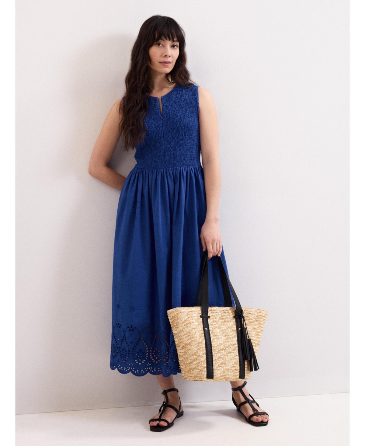 Click here for Phase Eight Womens Jade Smocked Jersey Dress prices