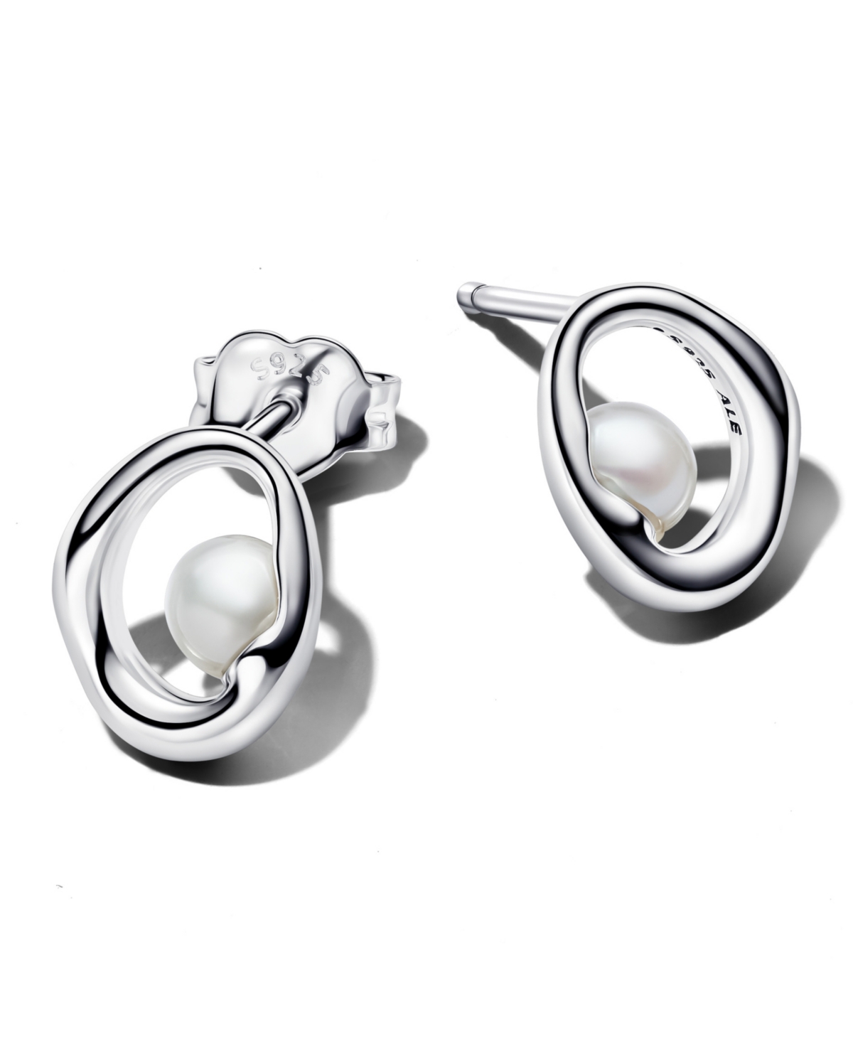 Click here for Pandora Oval Treated Freshwater Cultured Imitation... prices
