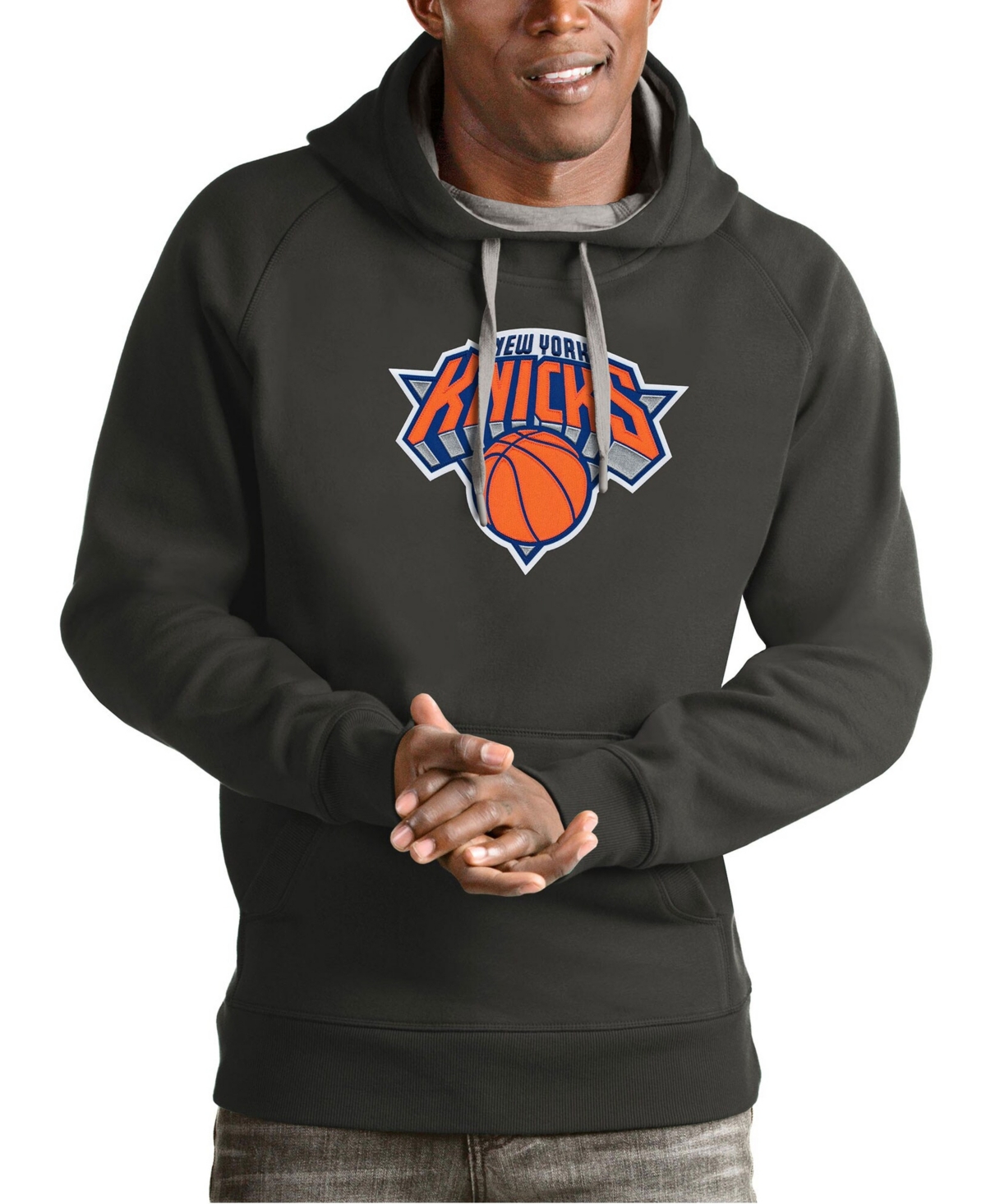 Click here for Antigua Mens Charcoal New York Knicks Team Logo Vi... prices