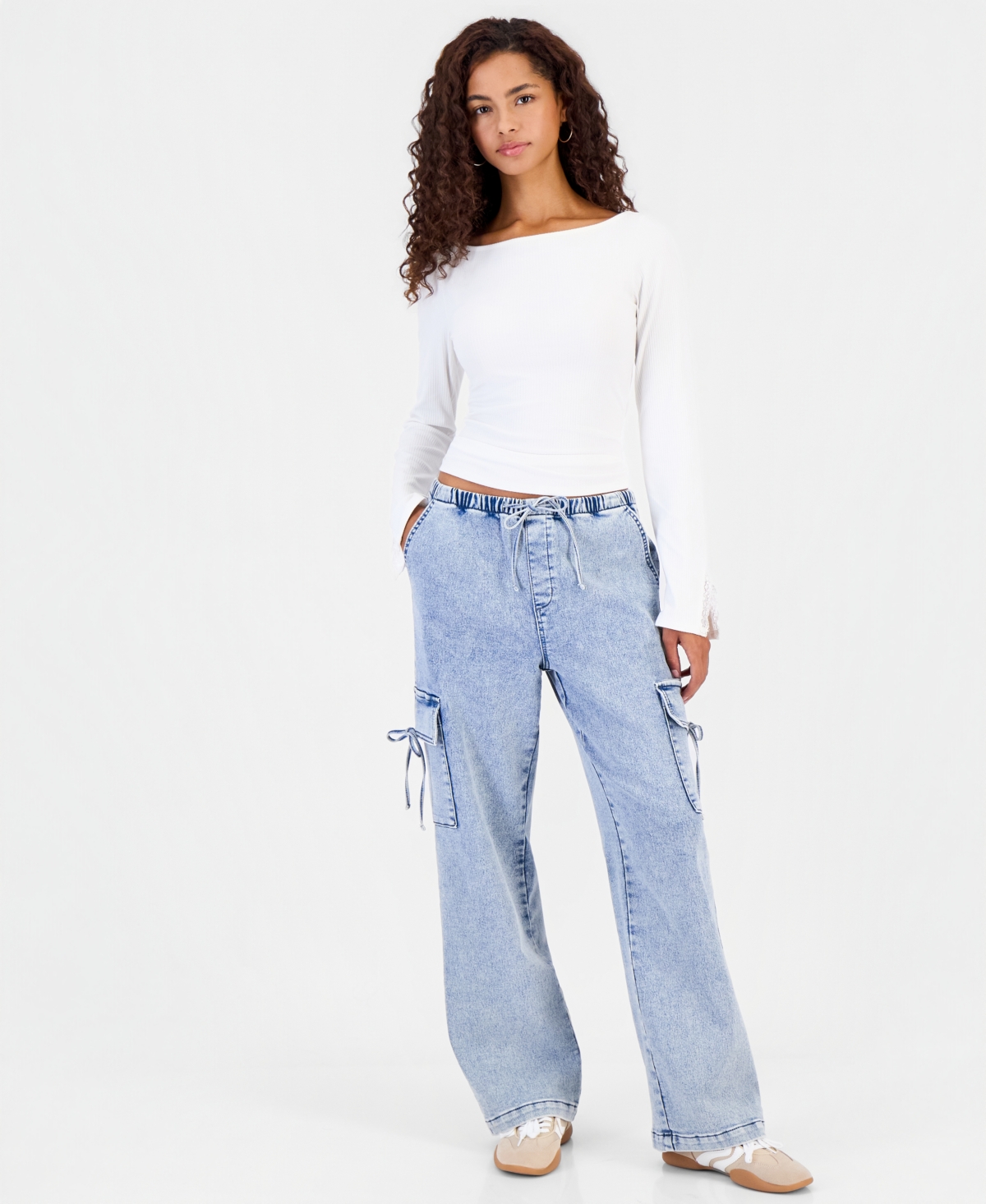 Click here for Vanilla Star Juniors Wide-Leg Pull-On Cargo Jeans... prices