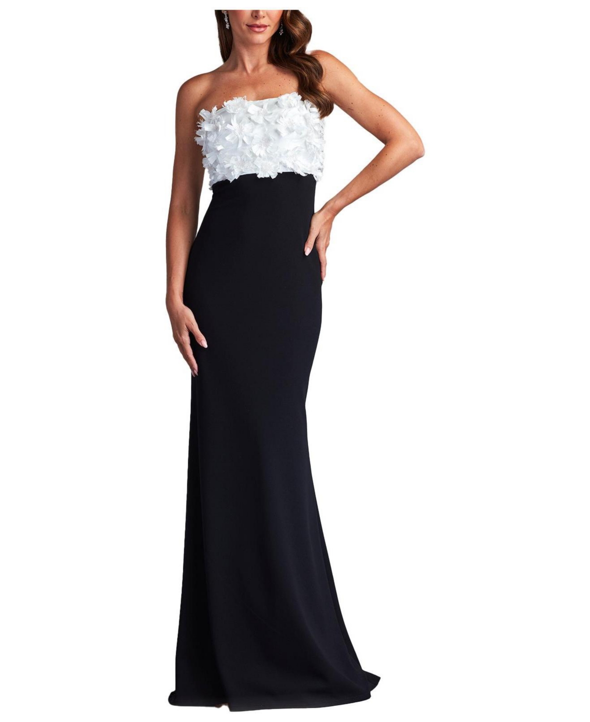 Click here for Tadashi Shoji Womens Baldwin Floral AppliquAd Gown... prices
