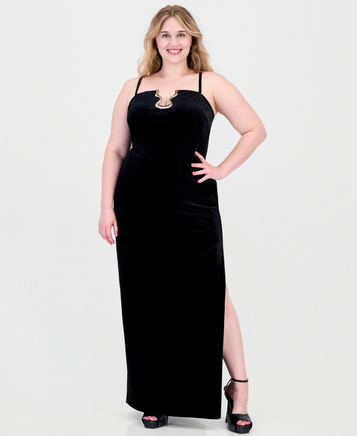 Click here for Seni & Cade Plus Size Long Velvet With Hardware Op... prices