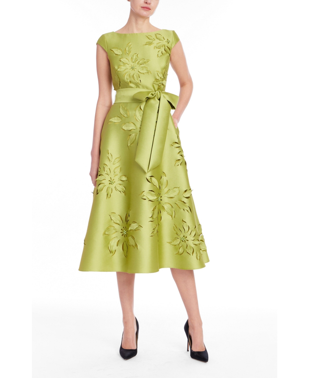 Click here for Badgley Mischka Womens Laser Cut Pebble Gazar Midi... prices
