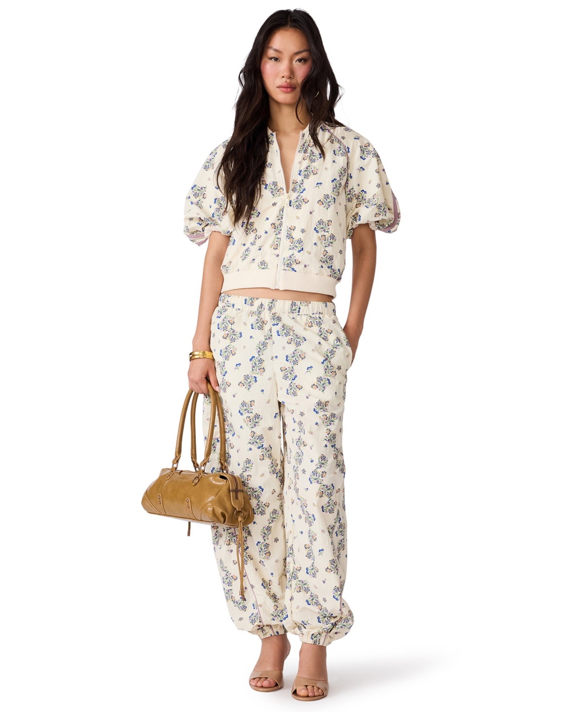 Click here for Steve Madden Womens Lyonie Cropped Floral-Print Li... prices