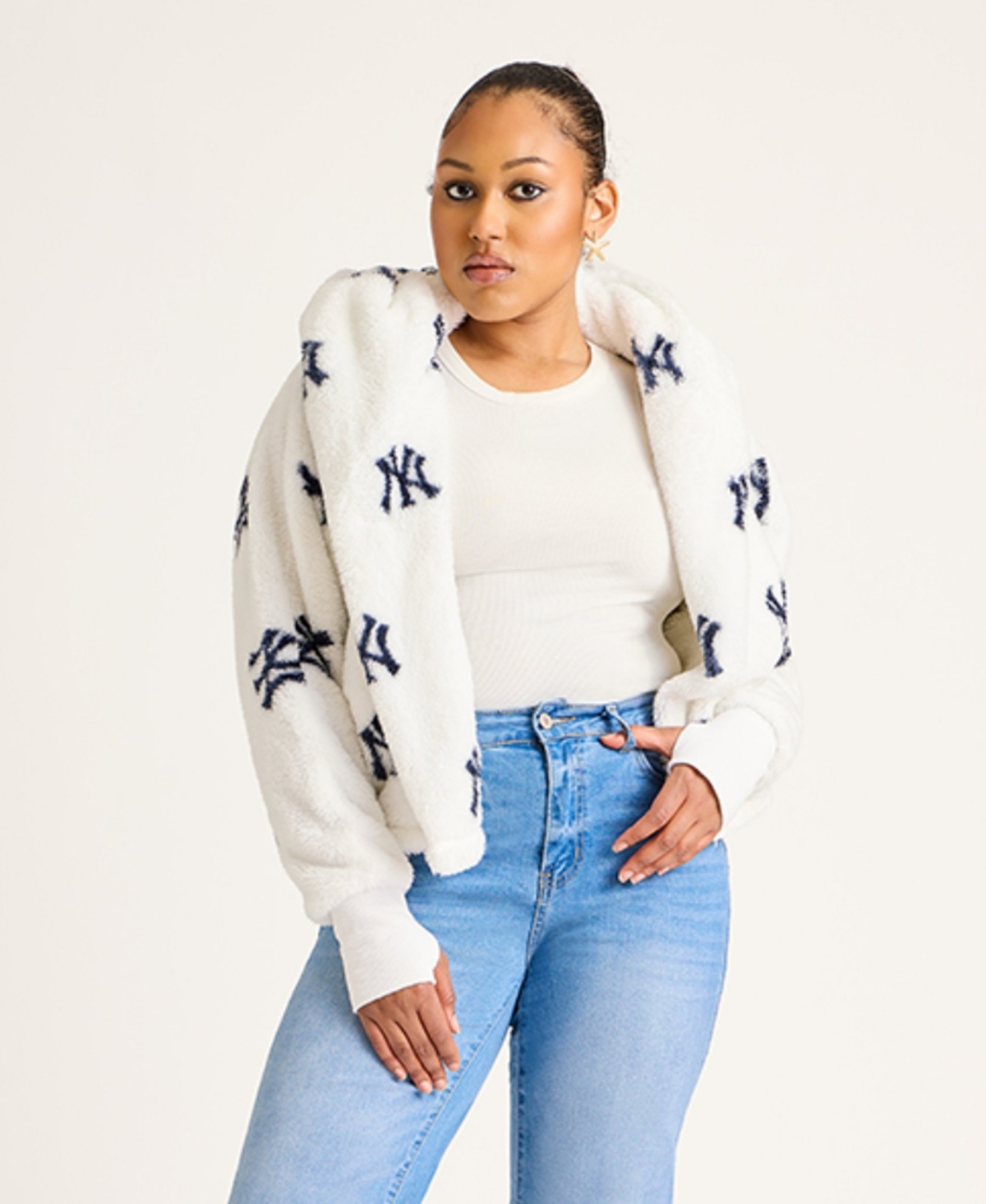 Click here for Jill Martin Licensing Llc Womens White New York Ya... prices