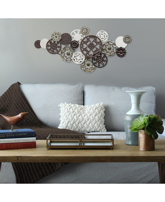 Stratton Home Décor Stratton Home Decor Antique medallion cluster Wall ...