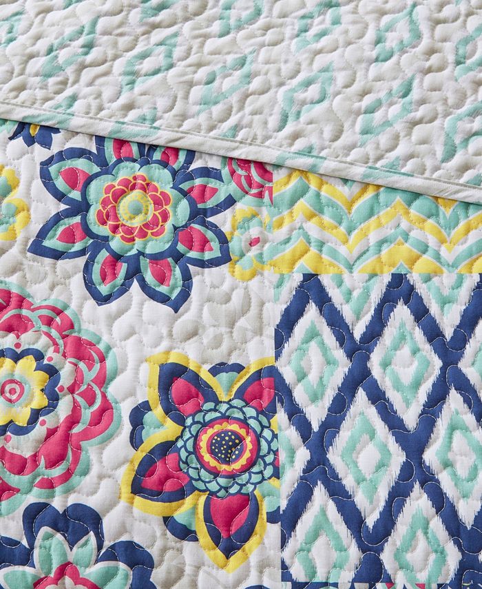 Intelligent Design Sunny 2-Piece Twin/Twin XL Reversible Coverlet Set ...