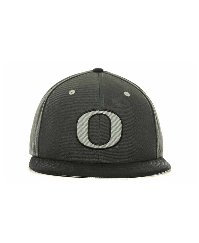 Nike Oregon Ducks NCAA Authentic Vapor Fitted Cap - Macy's
