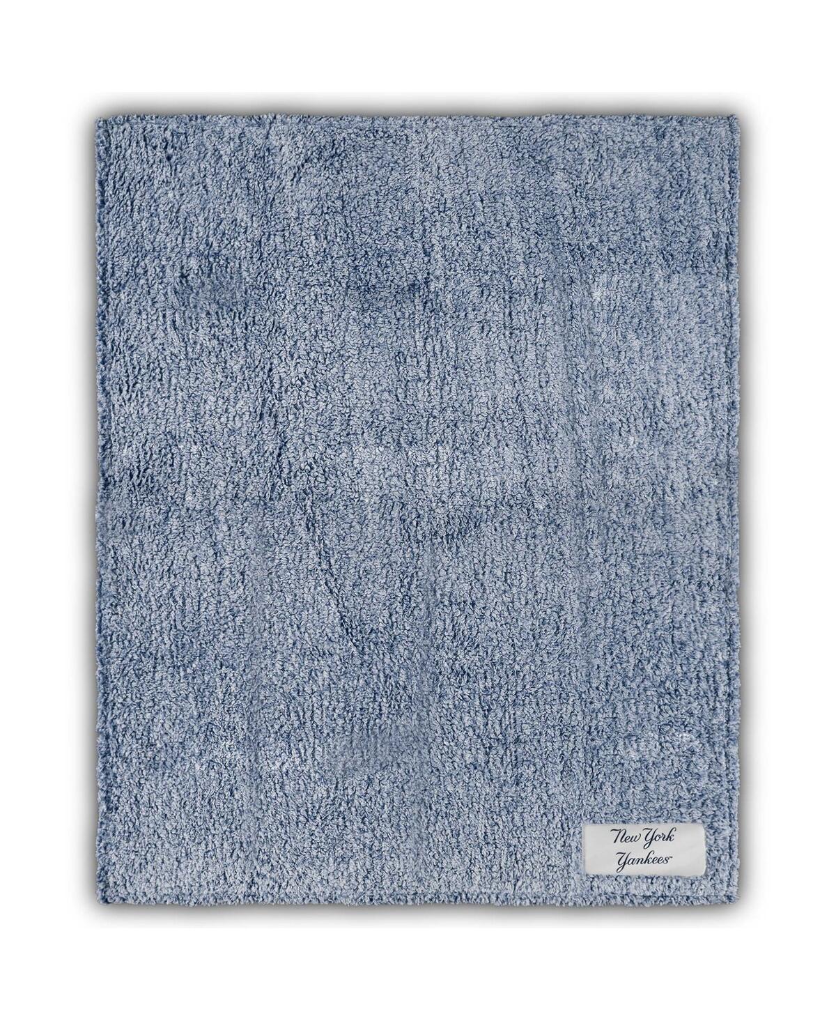 Click here for New York Yankees 60 x 50 Frosty Fleece Blanket prices