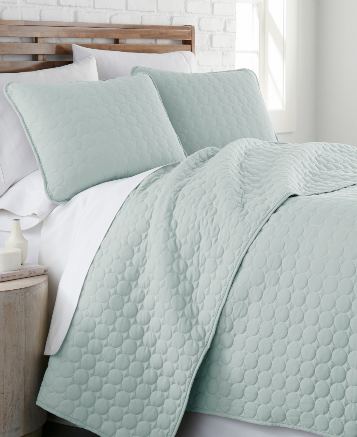 Click here for Southshore Fine Linens Ultra-Soft Lightweight Embr... prices