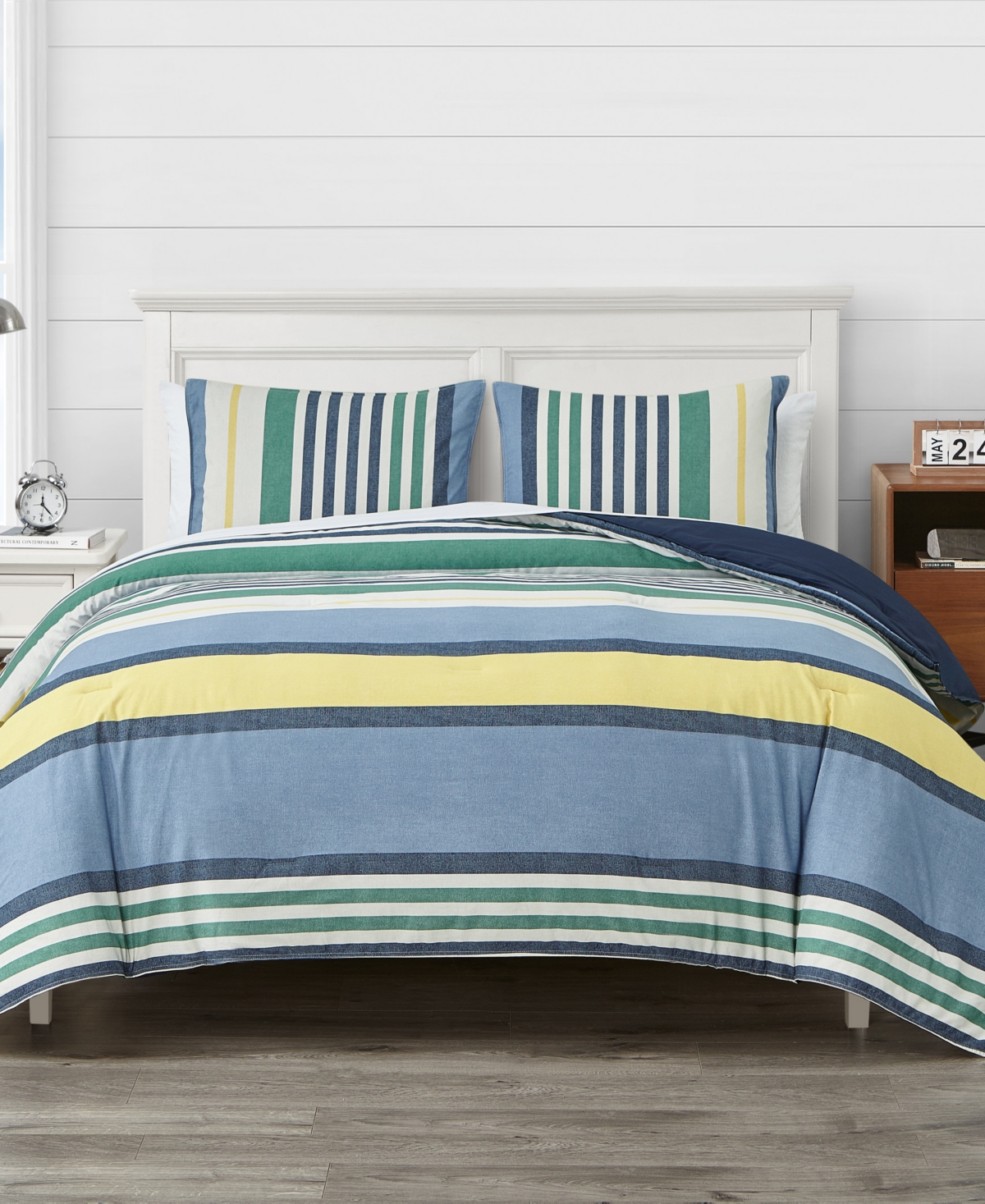 Click here for Nautica Dover Reversible 2-Piece Comforter Set  Tw... prices