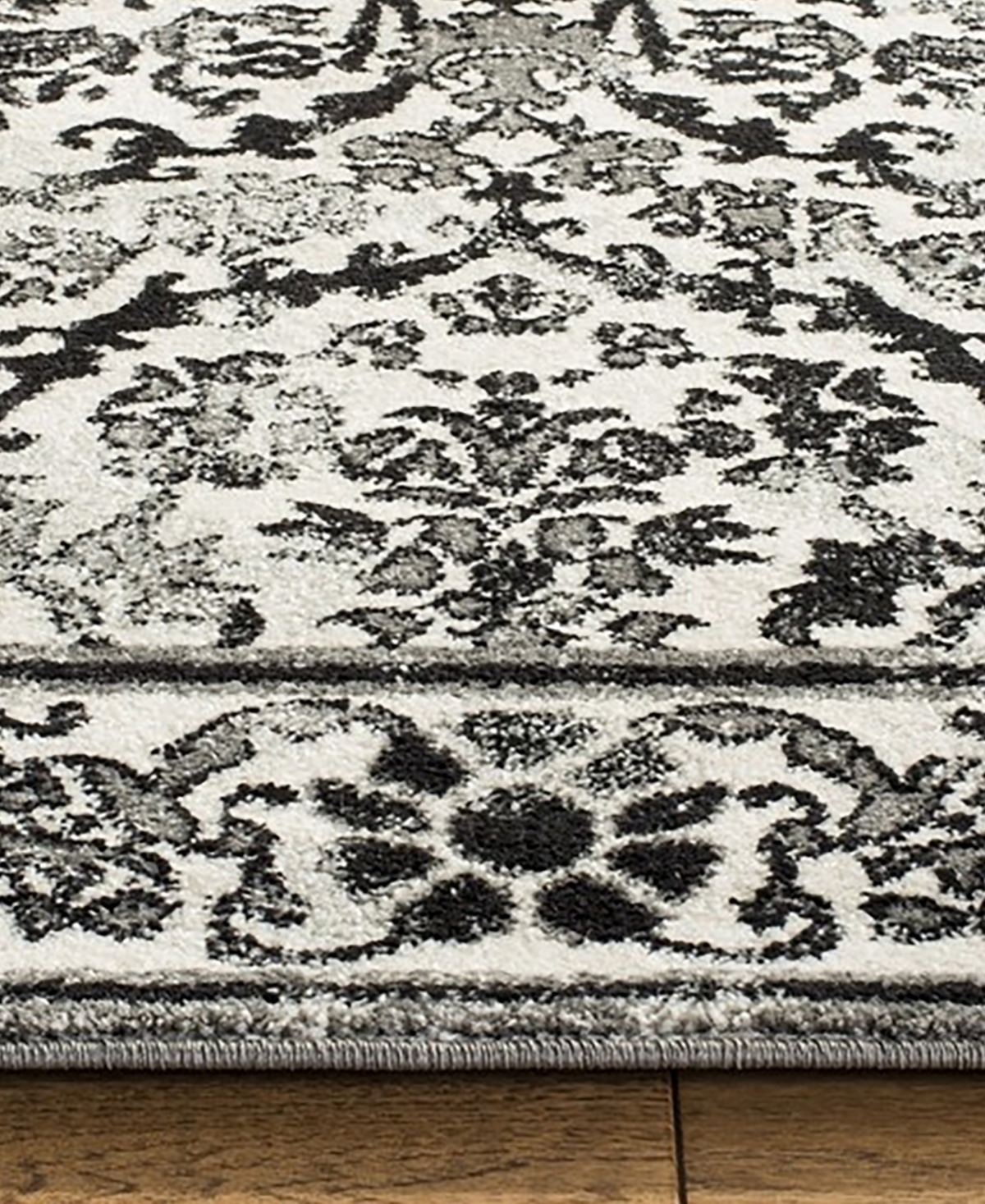Click here for Safavieh Evoke EVK242D Ivory/Grey 8 x 10 Area Rug prices