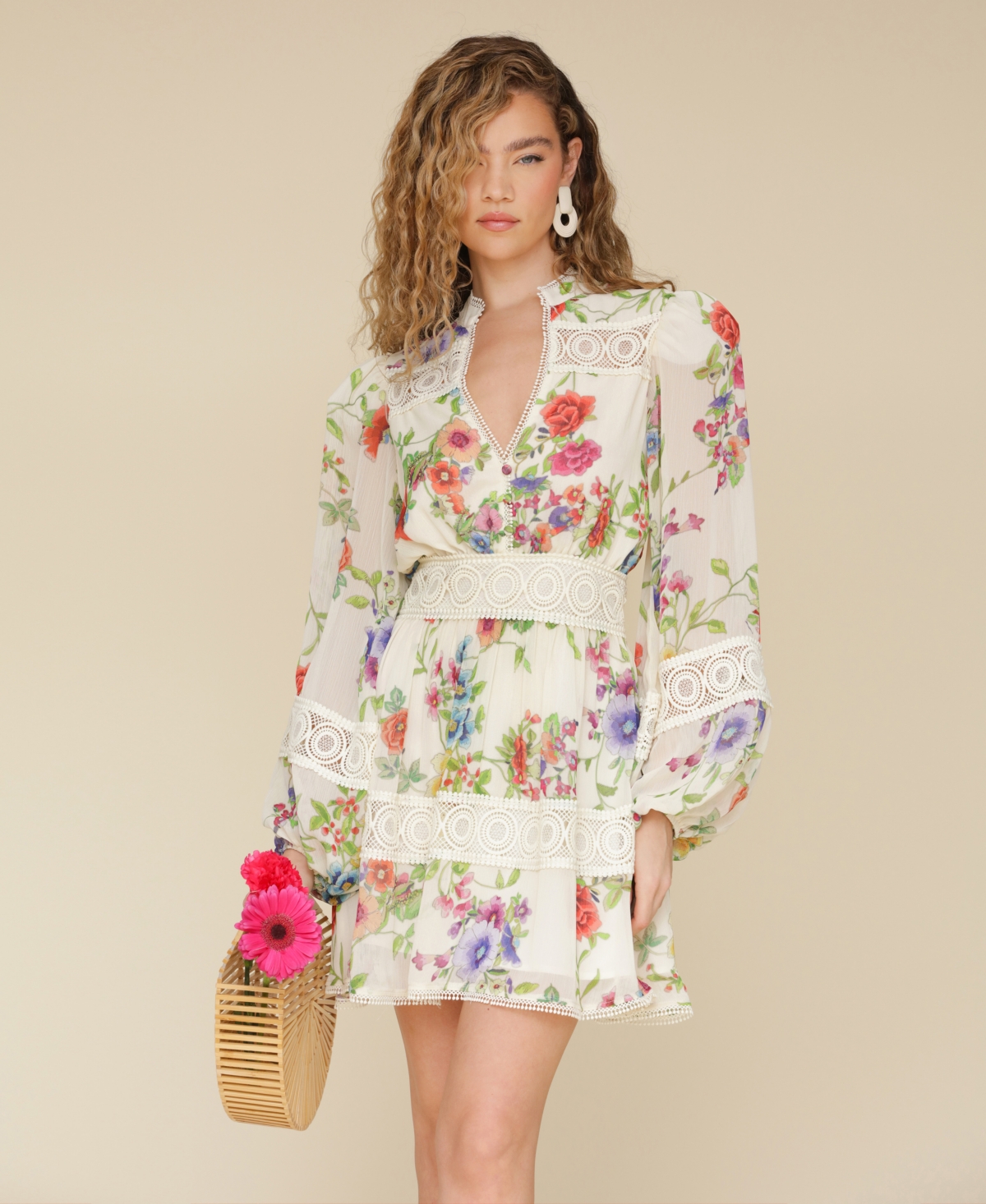 Click here for Avec Les Filles Womens Floral-Print Lace-Trim Chif... prices