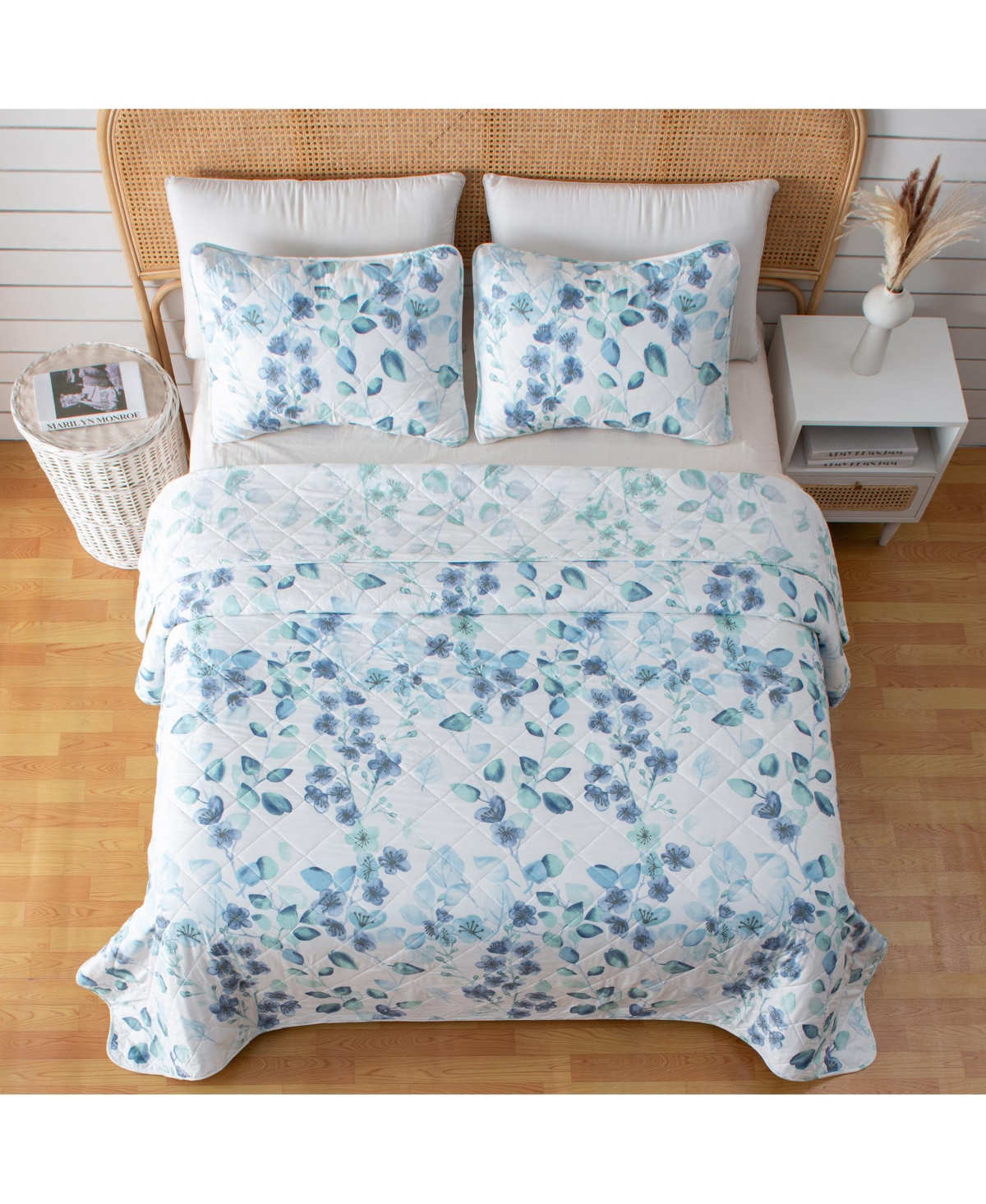 Click here for Linery & Co. Watercolor Leaves Microfiber Quilt Se... prices