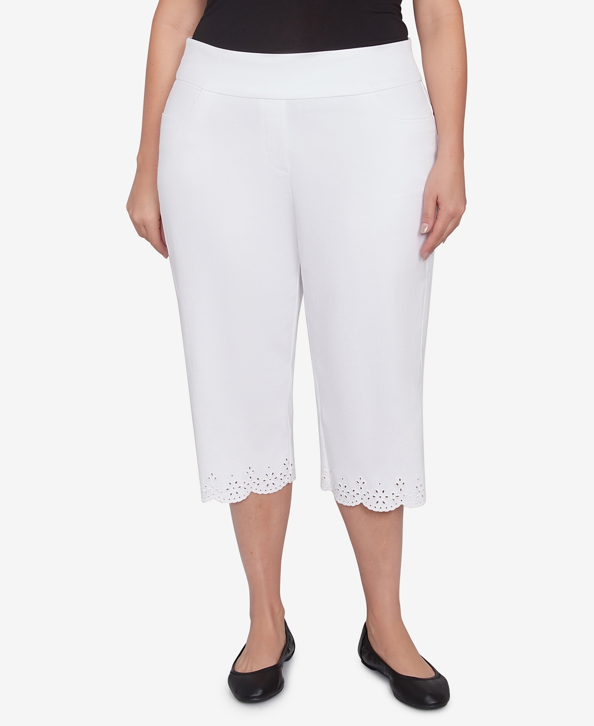 Alfred Dunner Plus Size Crystal Springs Eyelet Cuff Capri Pants - White
