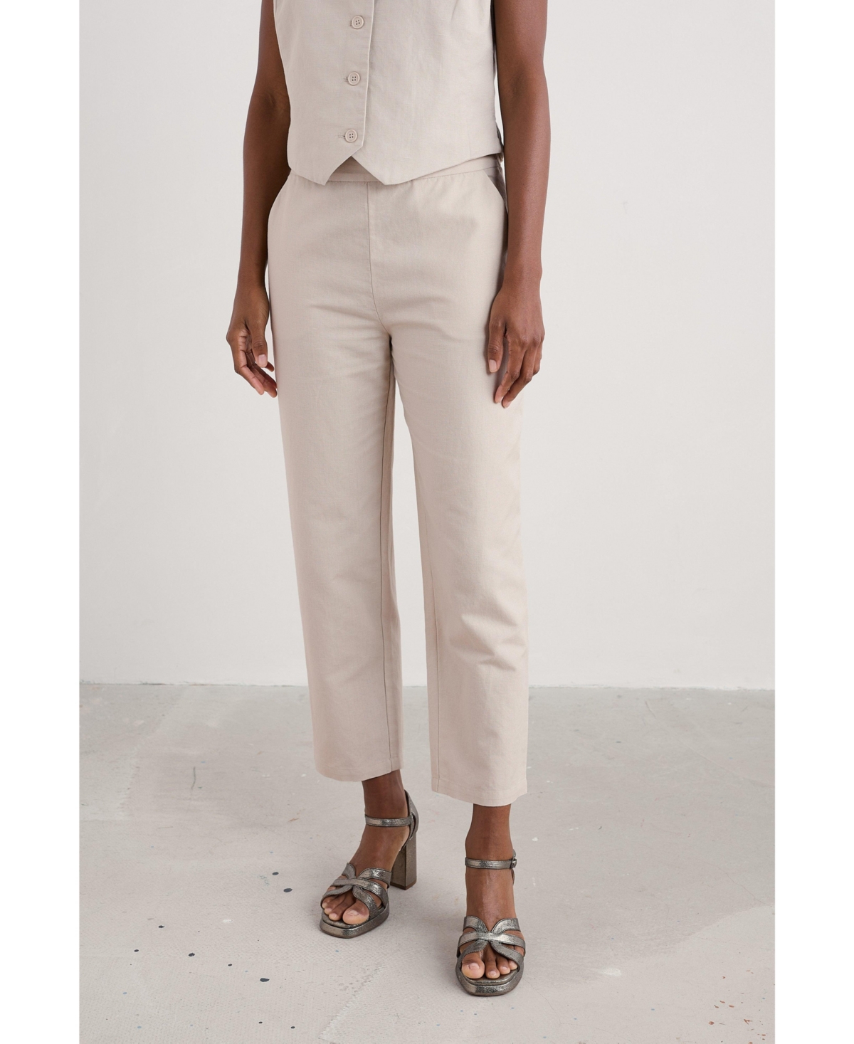 Click here for Seasalt Cornwall Womens Westlin Pant - Limestone prices